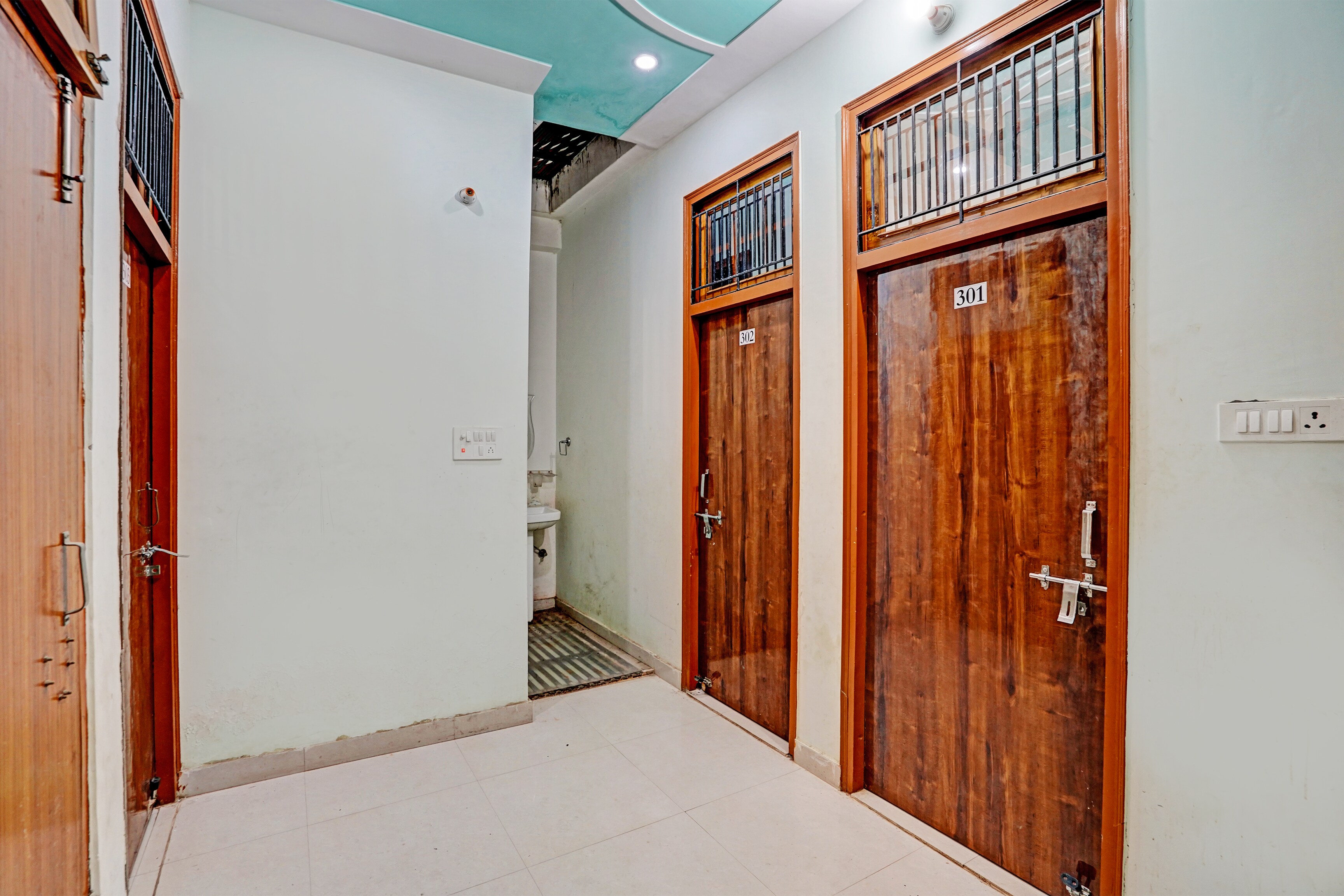 Hotel O Rajveer, Flagship Lucknow, Book @ ₹623 - OYO