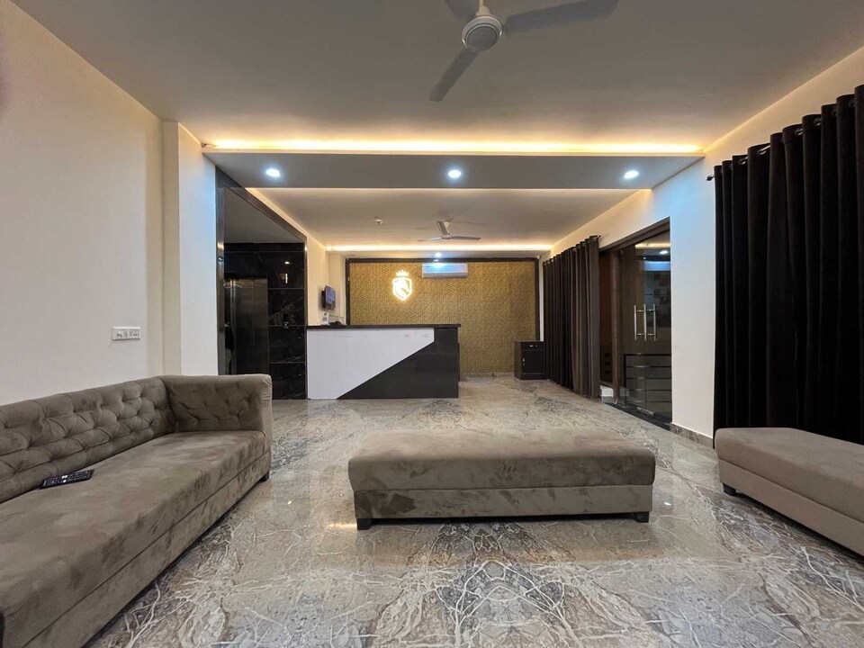 Townhouse Taj Nagri Basai Formerly Royal Empire, Townhouse Agra, Book ...