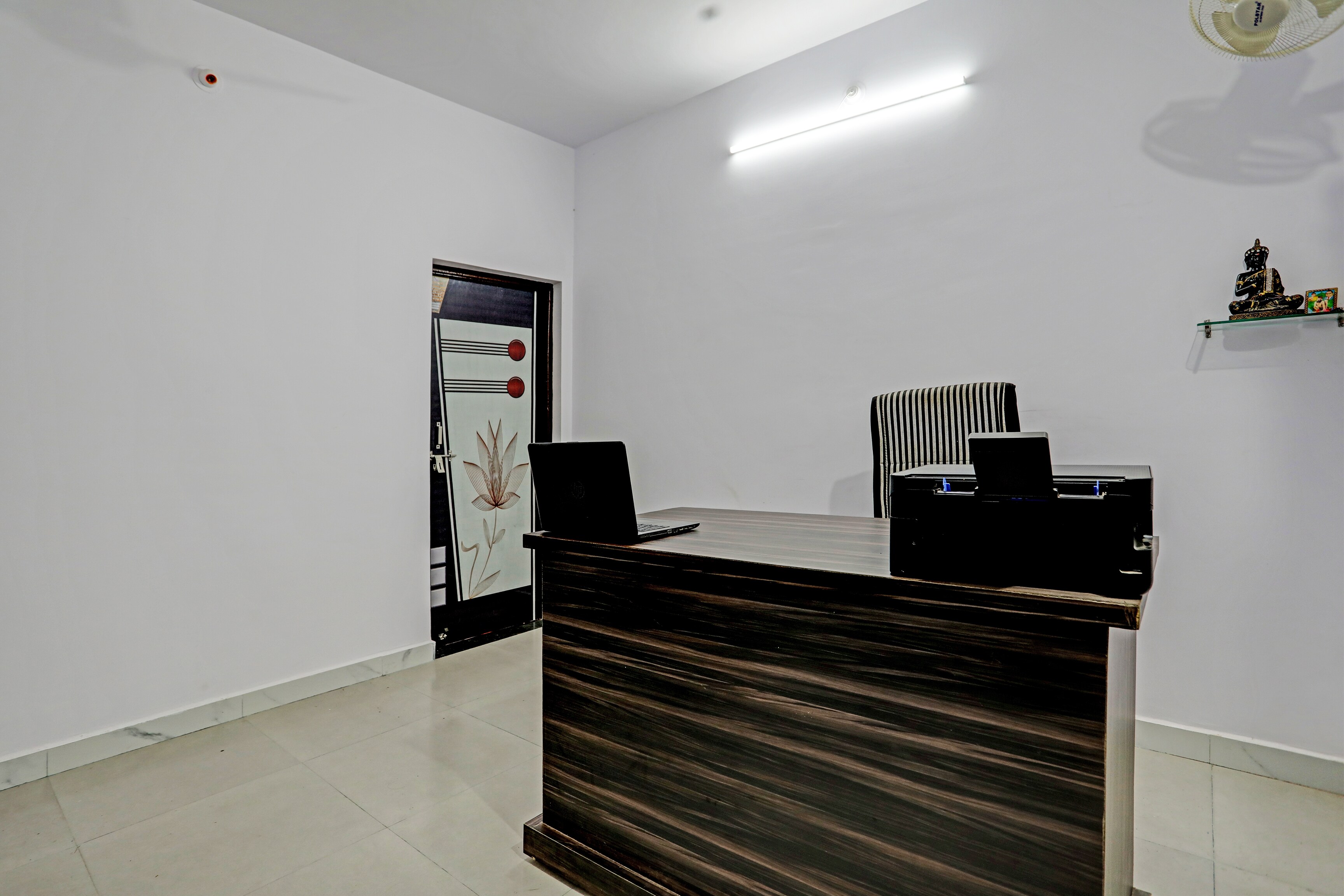 Hotel O Samrat & Lodding, Flagship Wardha, Book @ ₹757 - OYO