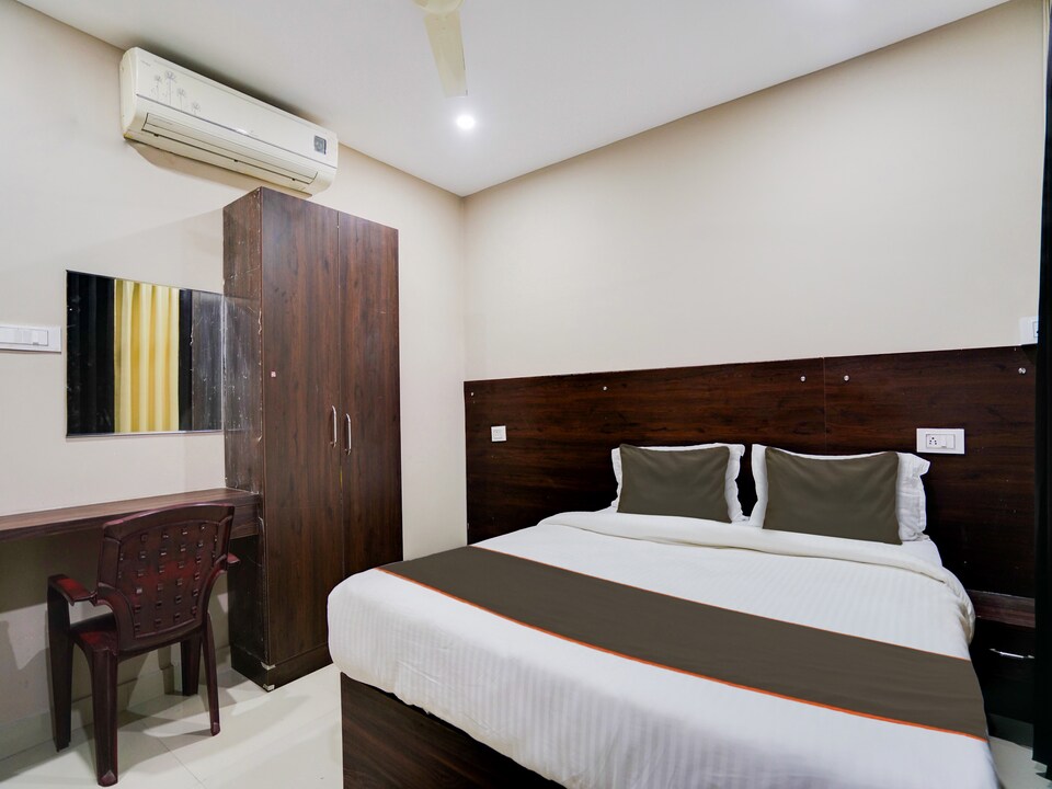 Super OYO Collection O HOTEL PNR COMFORT KHAIRATABAD, Collection O ...