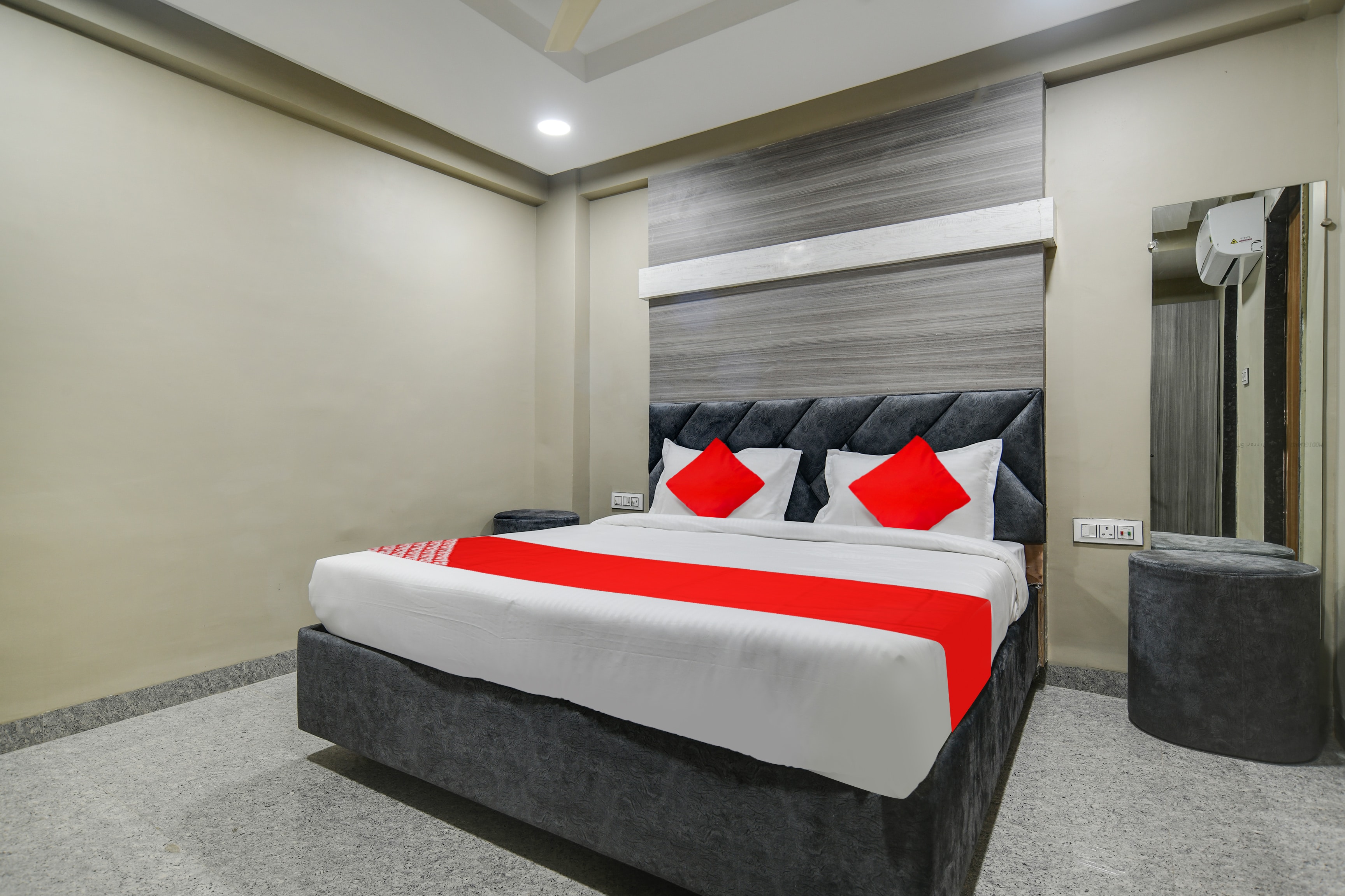 Hotel O Classic Inn, Flagship Indore, Book @ ₹1095 - OYO