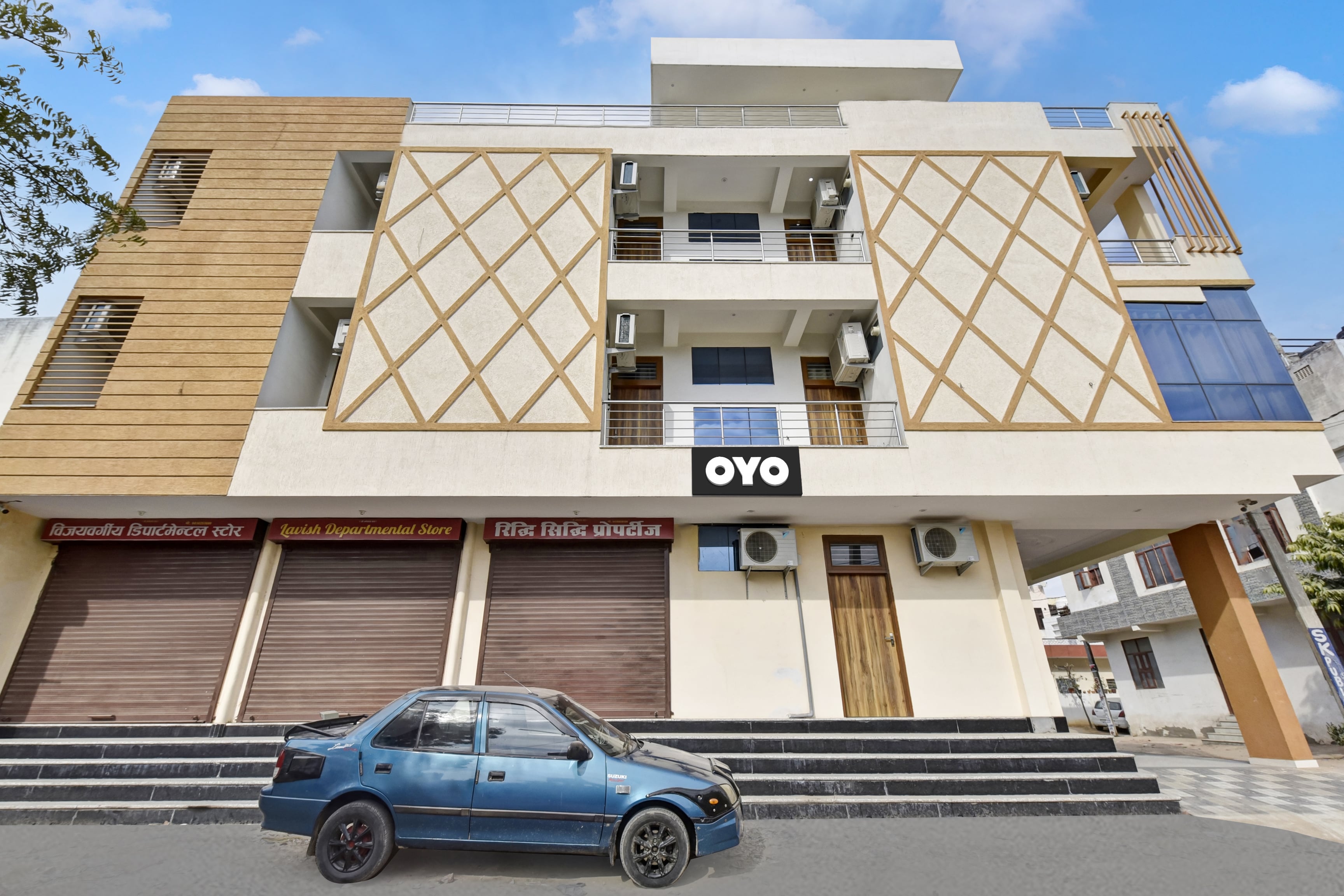 OYO 821162 Hotel 24*7 living, Flagship Jaipur, Book @ ₹728 - OYO