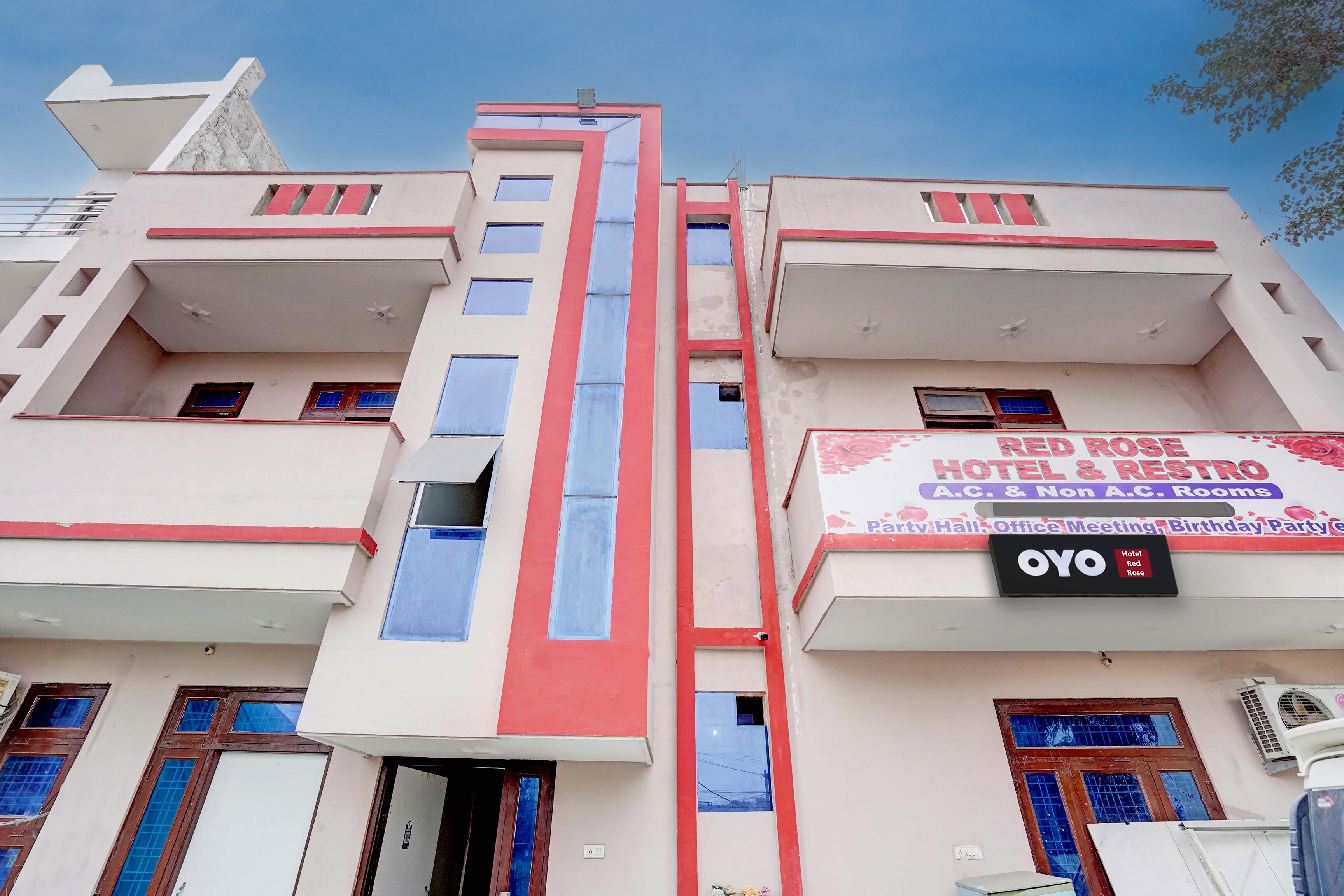 Hotel O RED ROSE HOTEL, Flagship Alwar, Book @ ₹686 - OYO