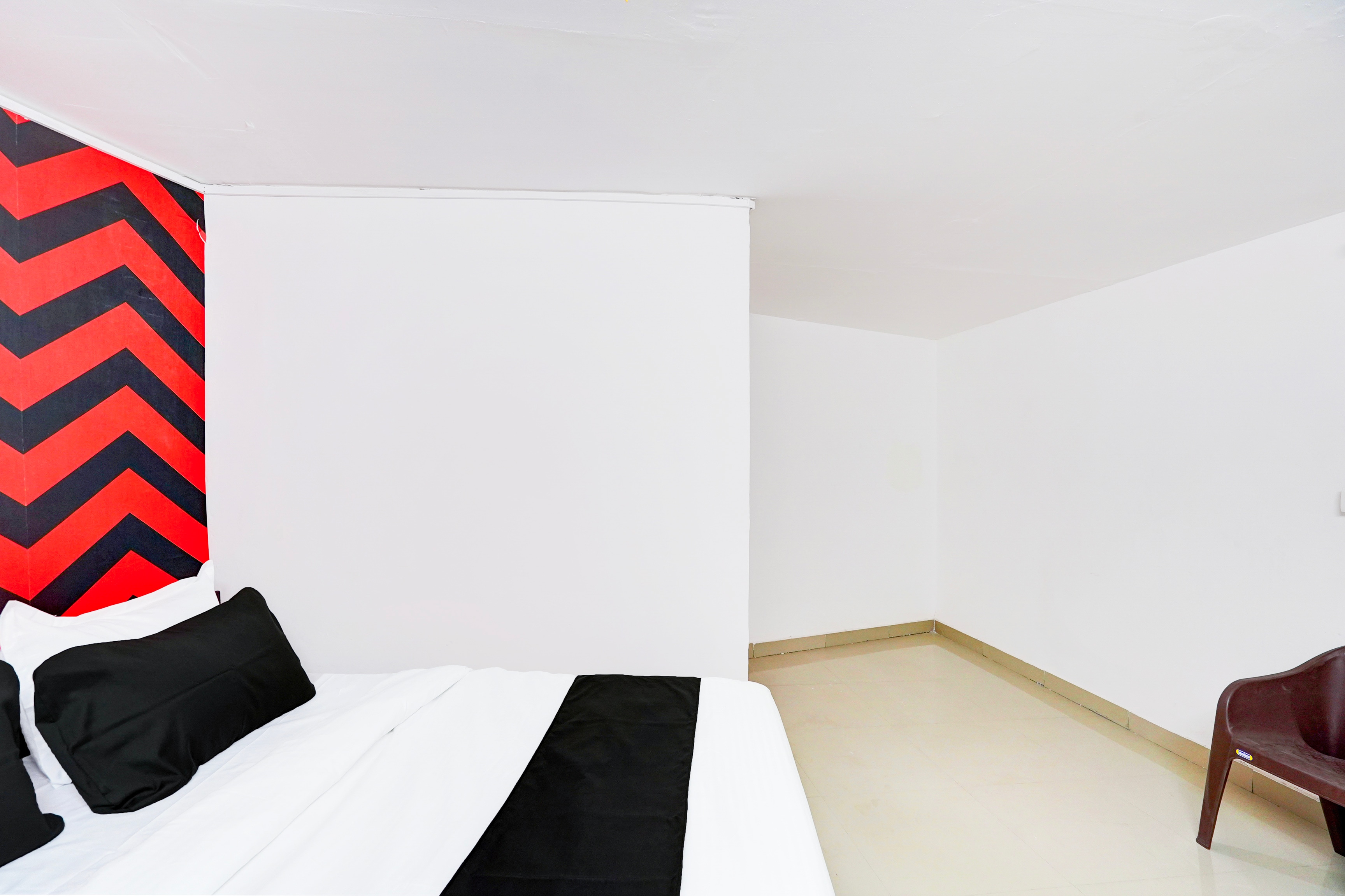 HOTEL O TRUE RESIDENCY, Flagship Noida, Book @ ₹904 - OYO