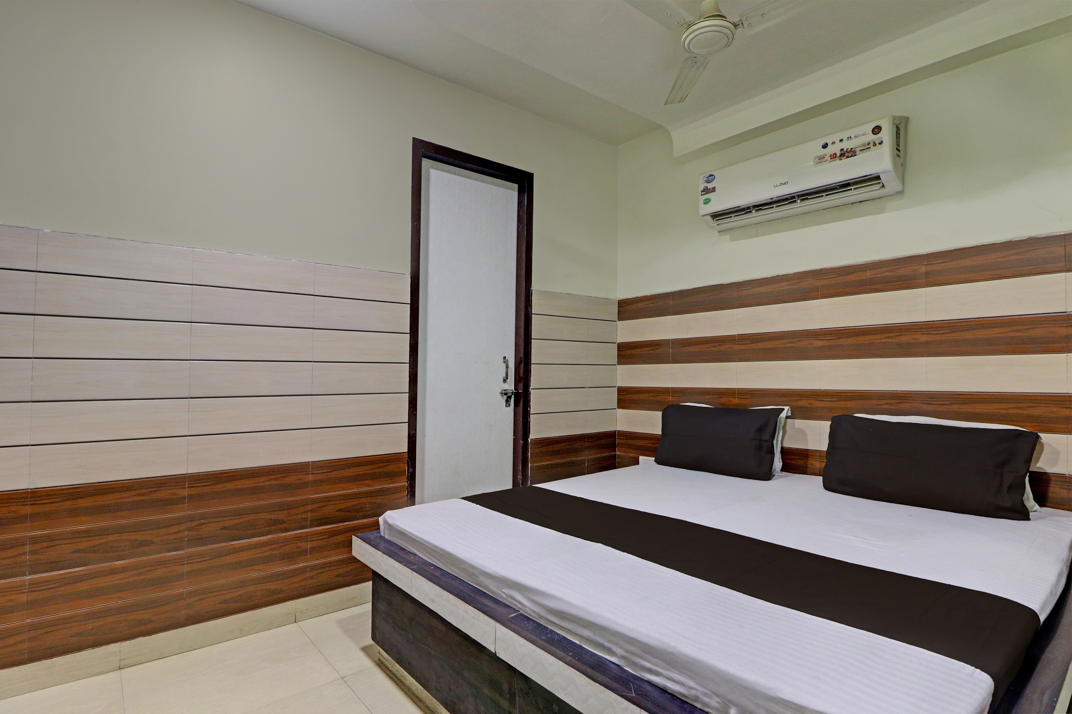 Collection O The Legend Hotel, Hisar, Collection O Hisar, Book @ ₹957 - OYO