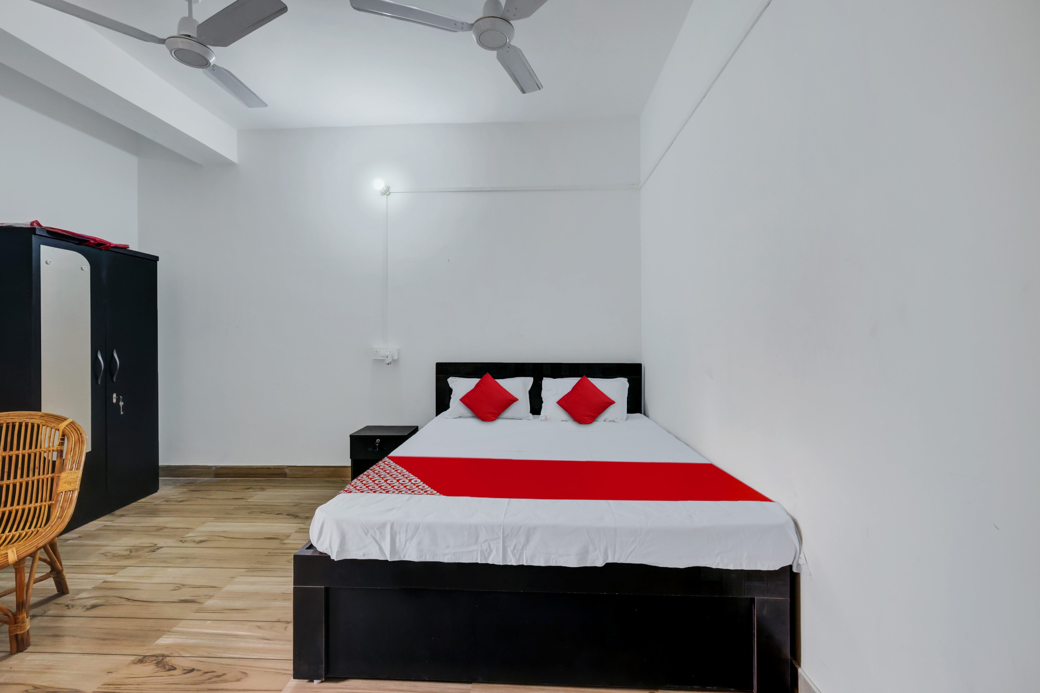 Hotel O FAMILY HOTEL (LODGE), Flagship Guwahati, Book @ ₹733 - OYO