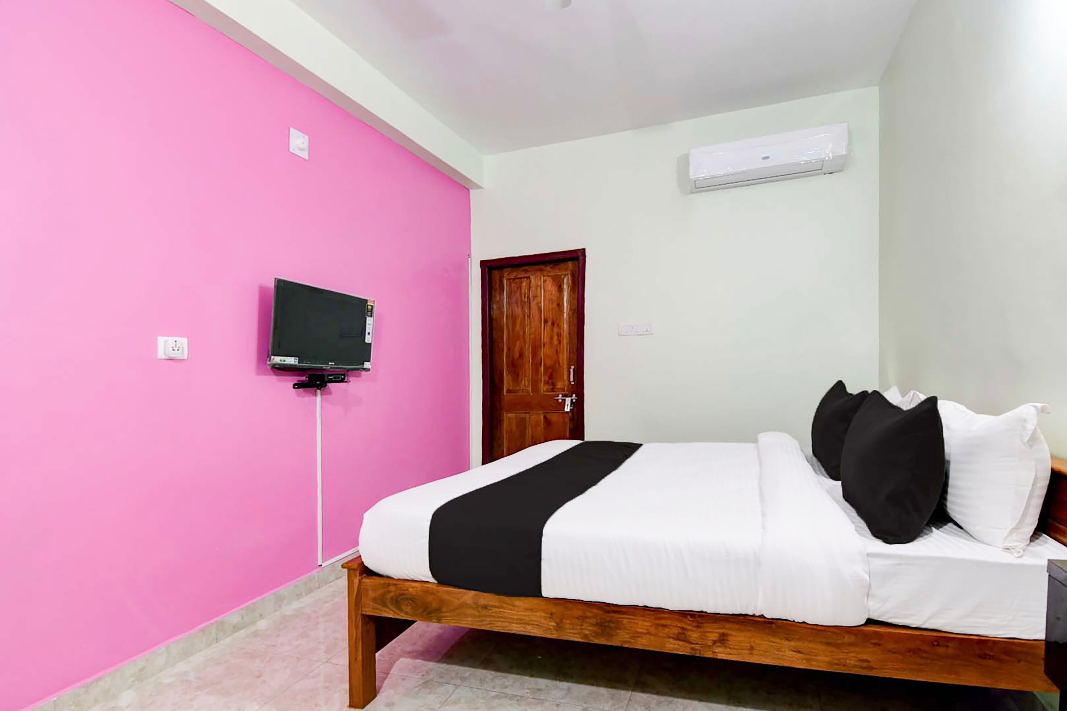 Super Hotel Atithi, Flagship Bhubaneswar, Book @ ₹730 - OYO