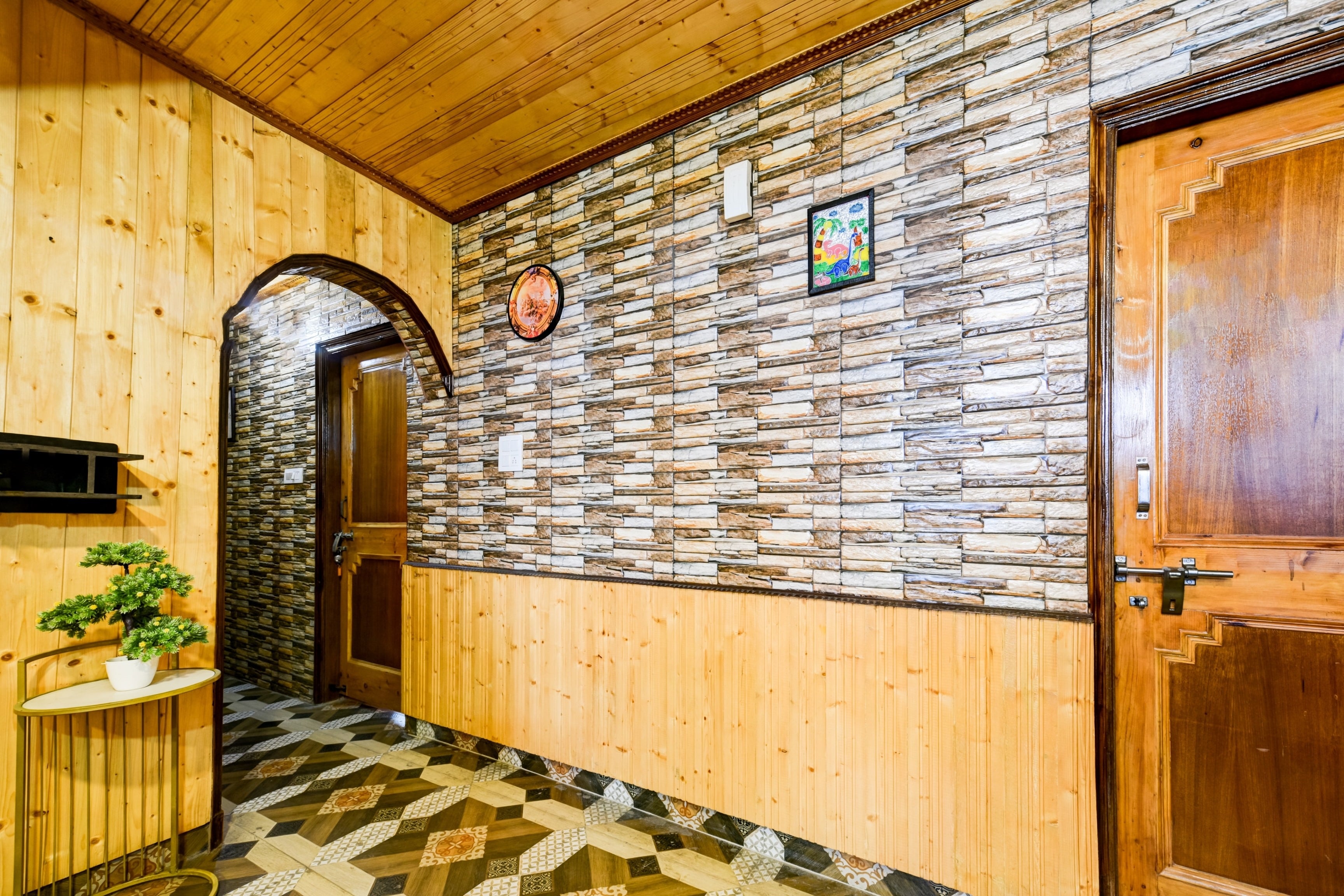 Resorts In Kufri Road in Dhalli Tunnel, Shimla Starting @ ₹1054 - Upto ...