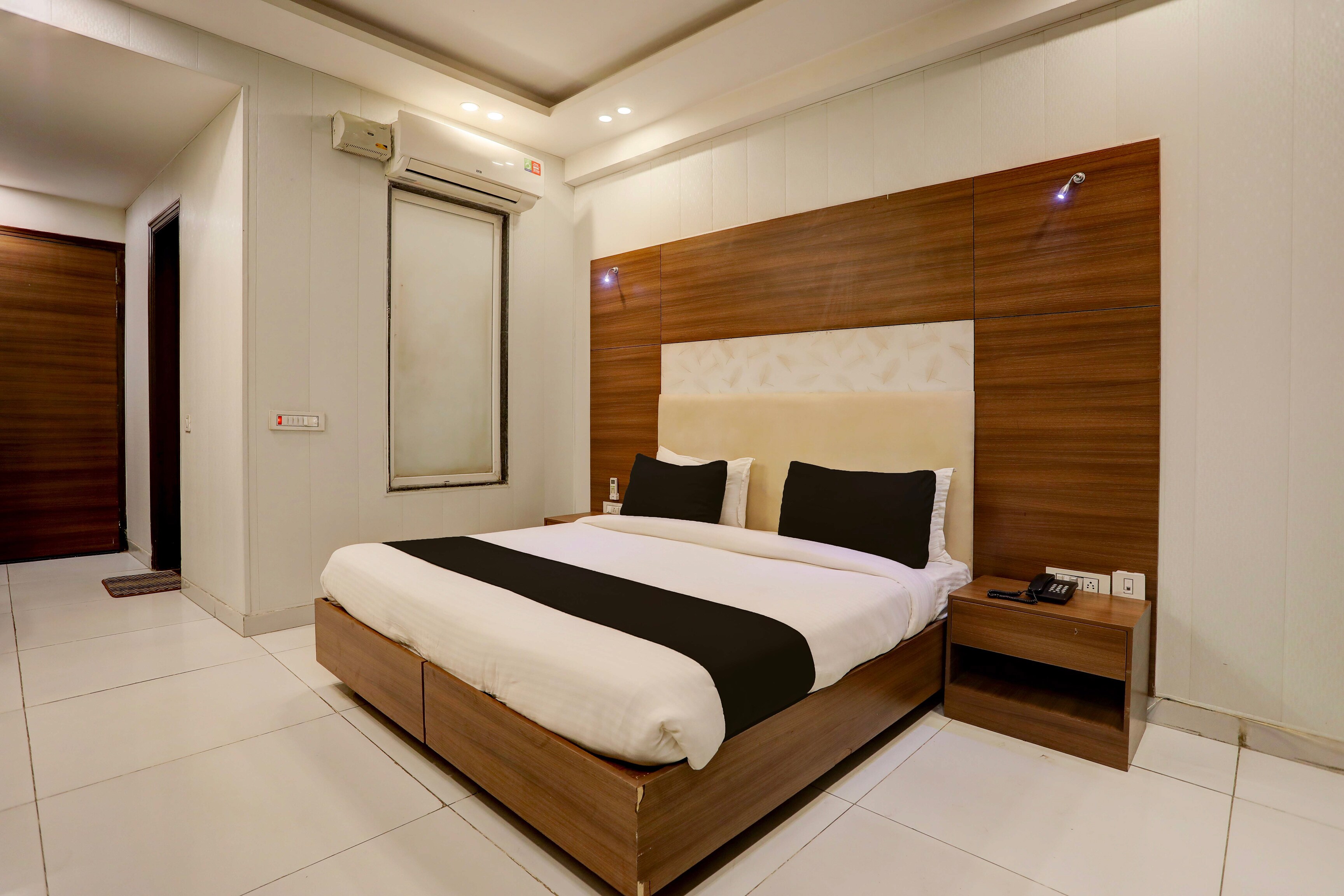 Collection O Just In Gurgaon, Collection O Gurgaon, Book @ ₹807 - OYO