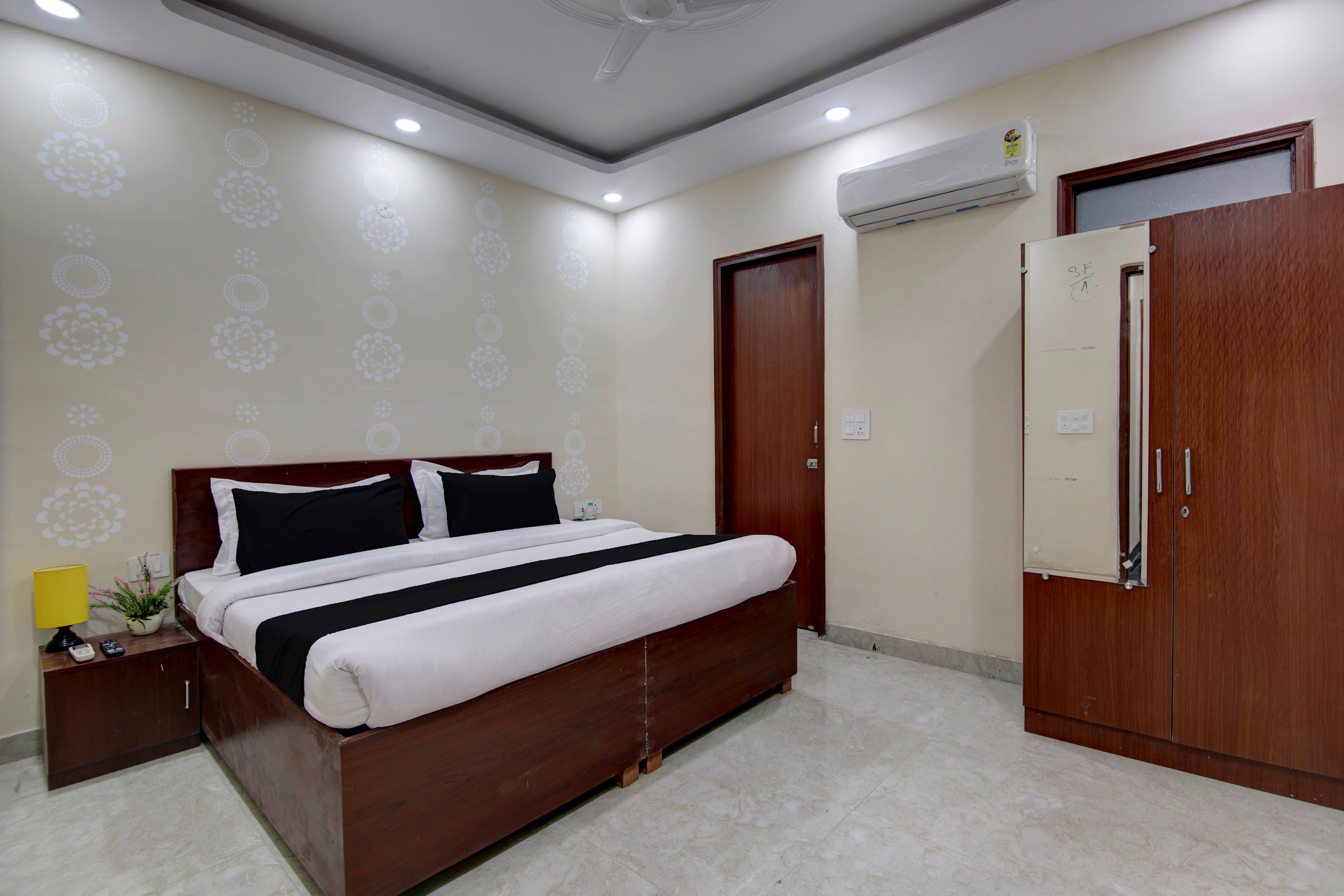 OYO Libya Inn, Flagship Delhi, Book @ ₹728 - OYO