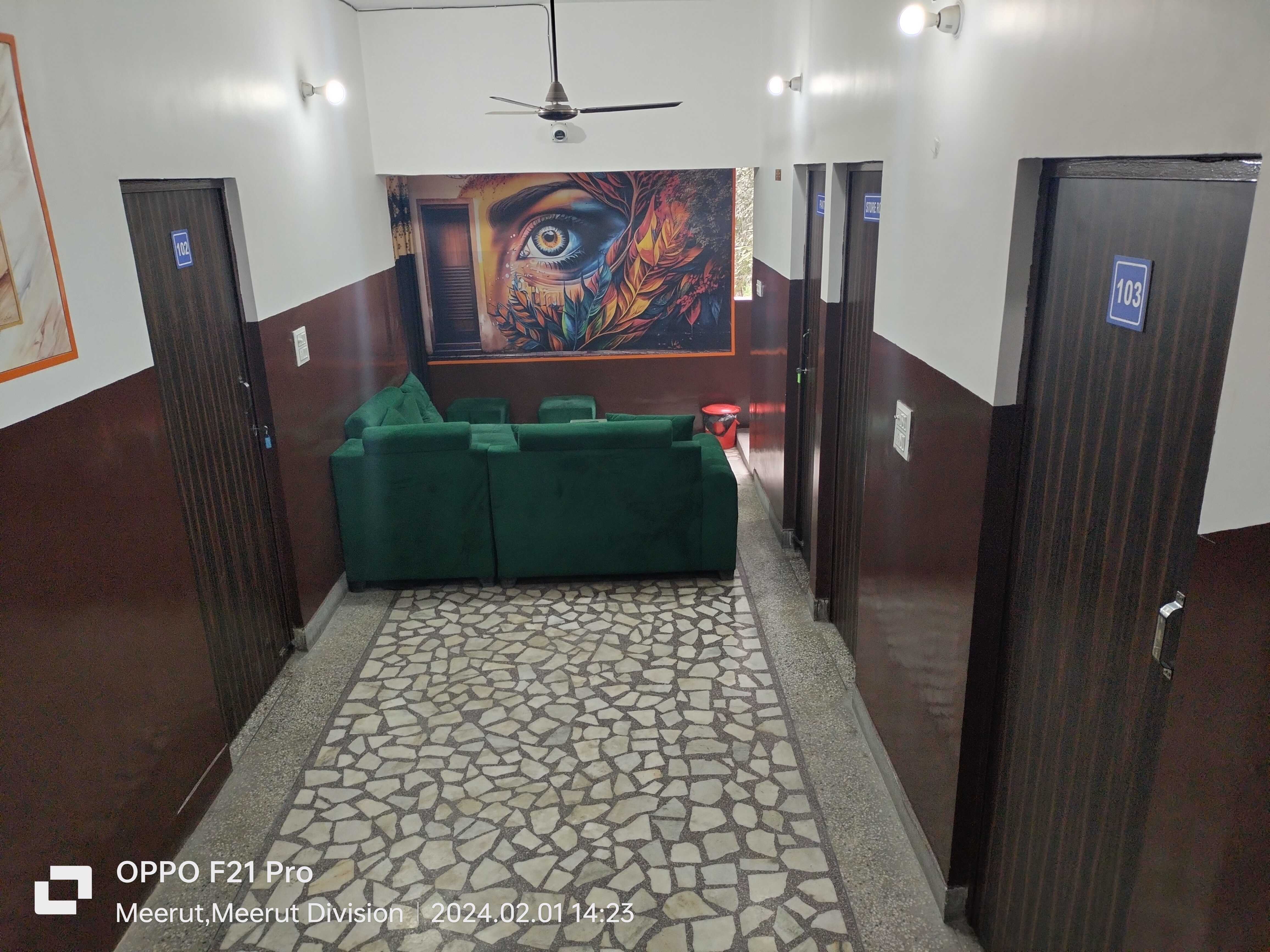 POP 82270J Tejas Hotel, POP Meerut, Book @ ₹1095 - OYO