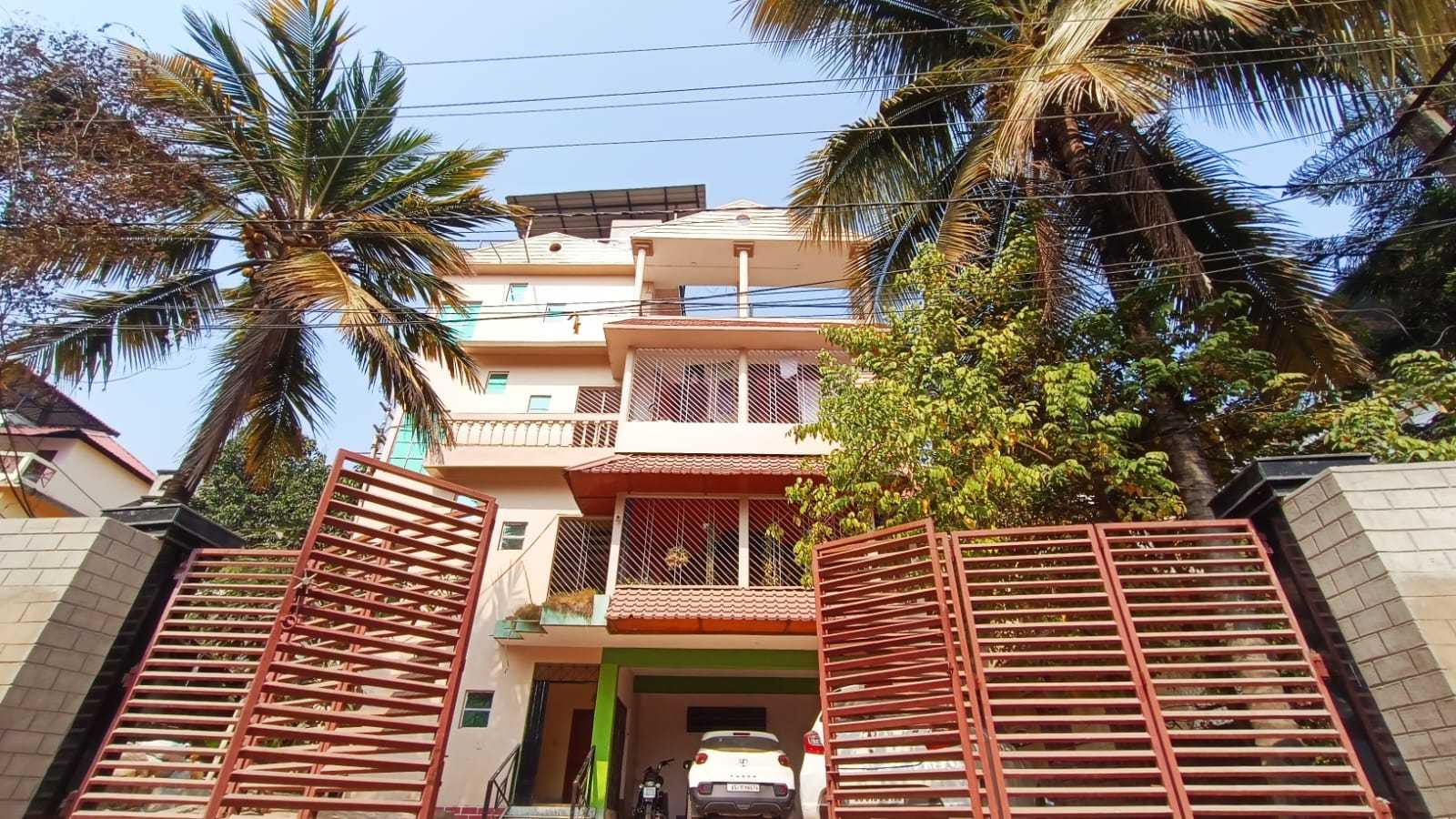 Hotel O V2, Flagship Guwahati, Book @ ₹954 - OYO