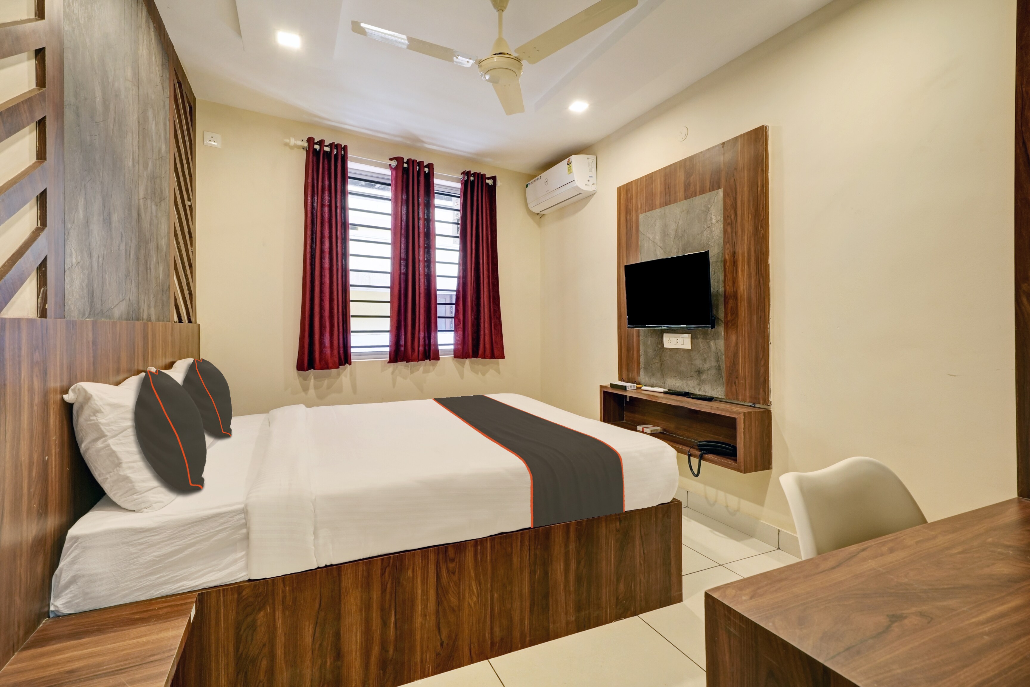 Collection O Silver Stay Inn, Collection O Kochi, Book @ ₹1408 - OYO