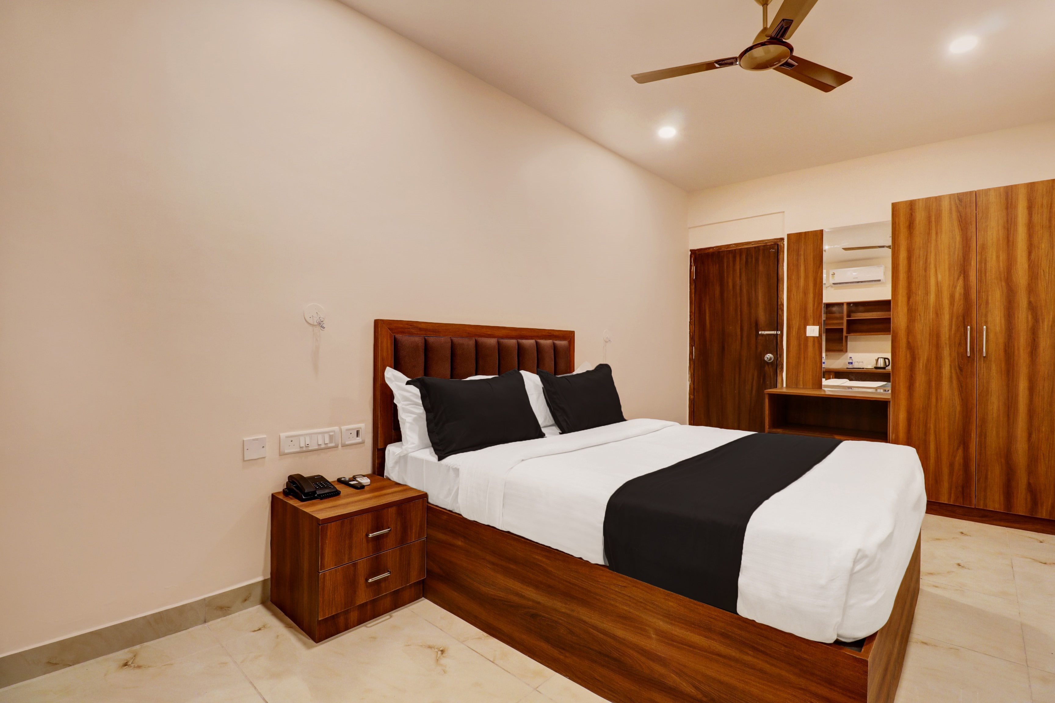 Townhouse Hotels in Apollo Hospital Bannerghatta Road, Bangalore ...