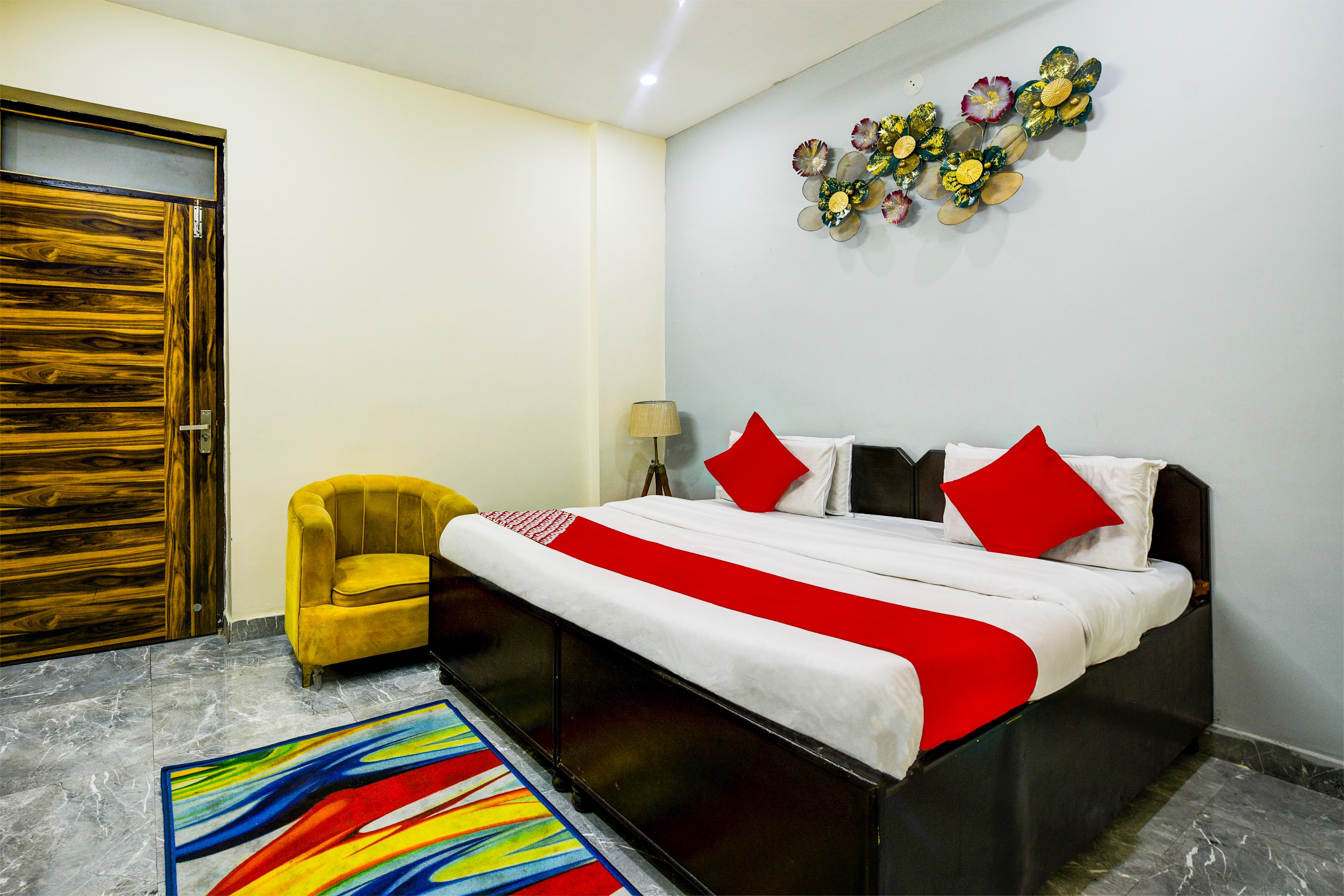 Hotel O Sunrise, Flagship Faridabad, Book @ ₹742 - OYO