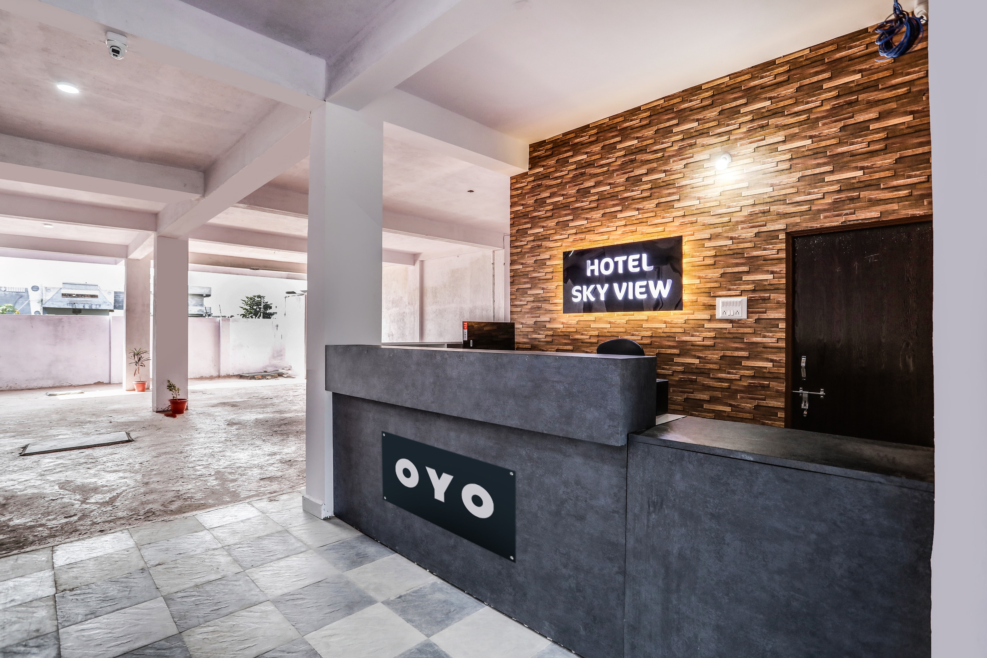 Hotel O by OYO Sky View Stay In, Flagship Nagpur, Book @ ₹777 - OYO