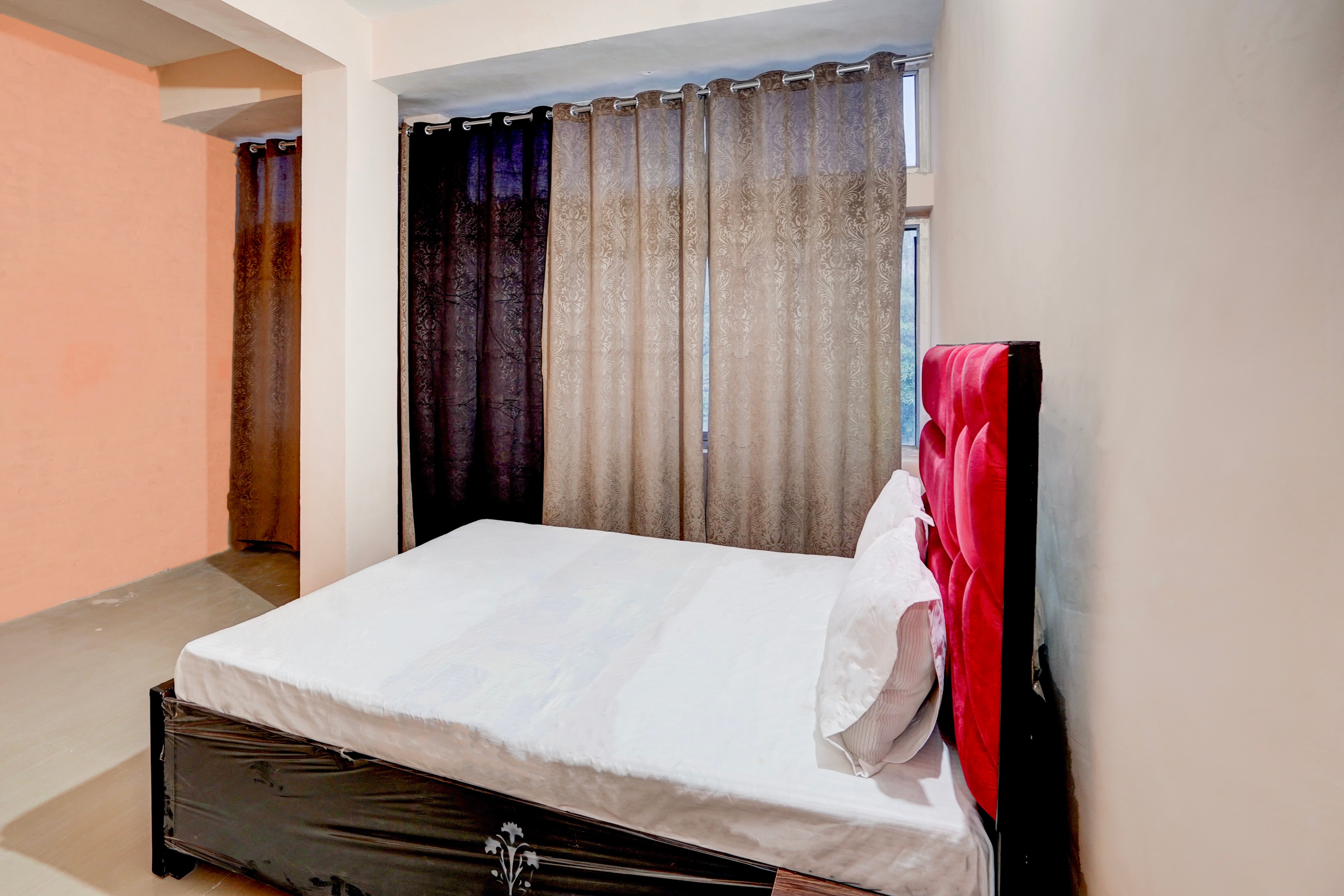 Hotel O by OYO Comfy Hotel, Flagship Delhi, Book @ ₹762 - OYO