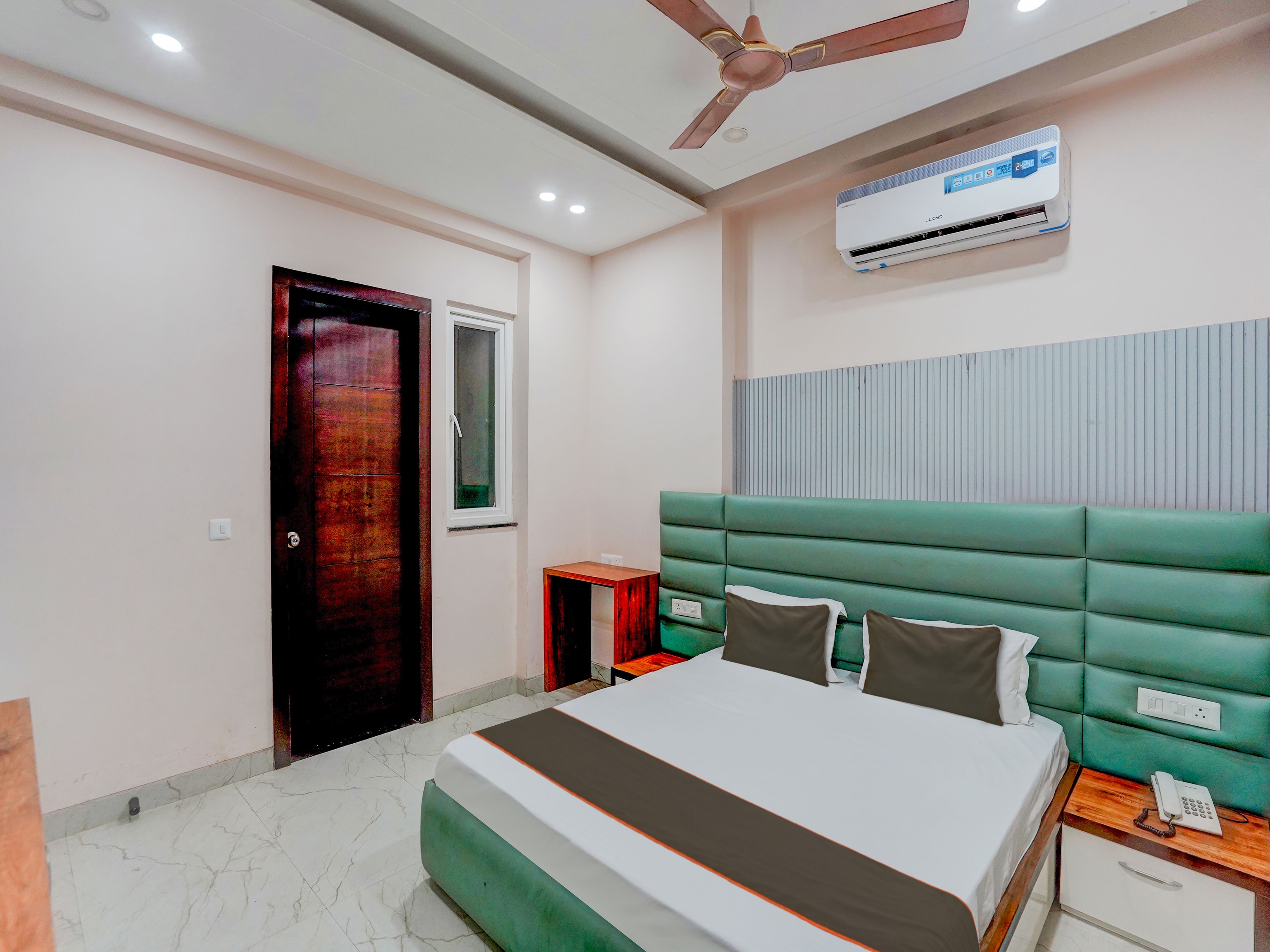 OYO DMK Hotel, Flagship Rewari, Book @ ₹1170 - OYO