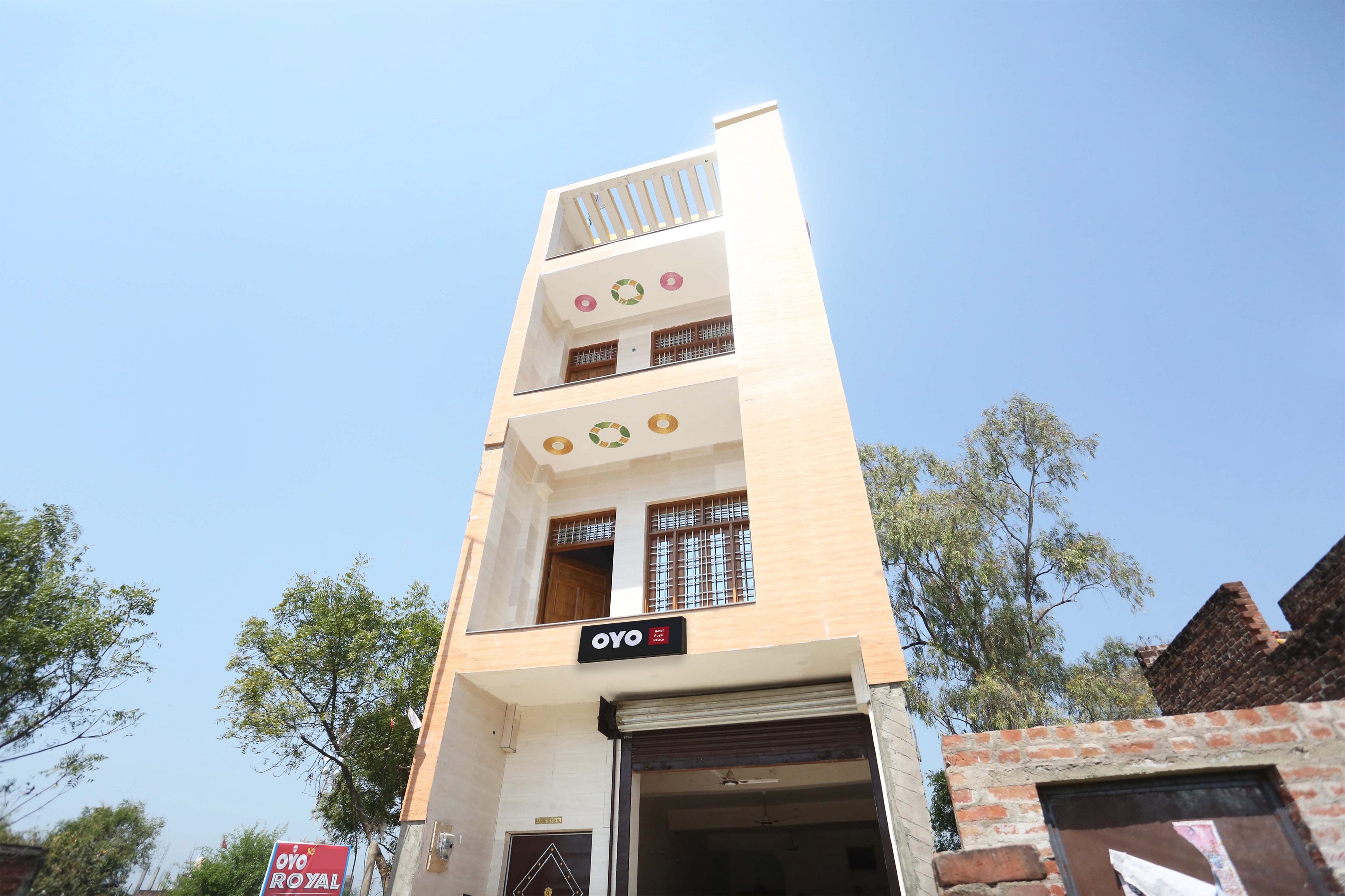 Hotel O Royal palace, Flagship Auraiya, Book @ ₹839 - OYO