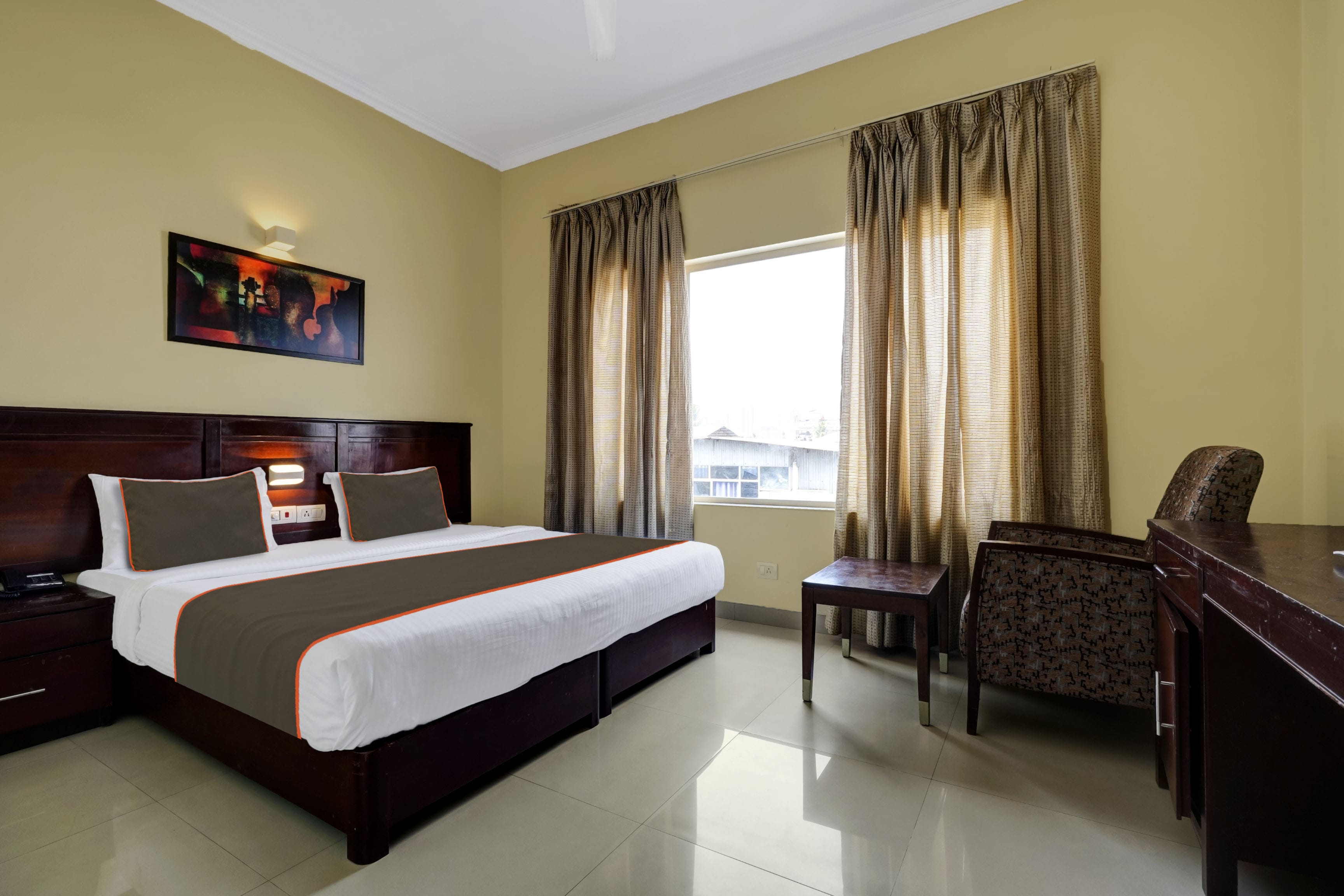 Collection O THE SENATE HOTEL, Collection O Kochi, Book @ ₹825 - OYO