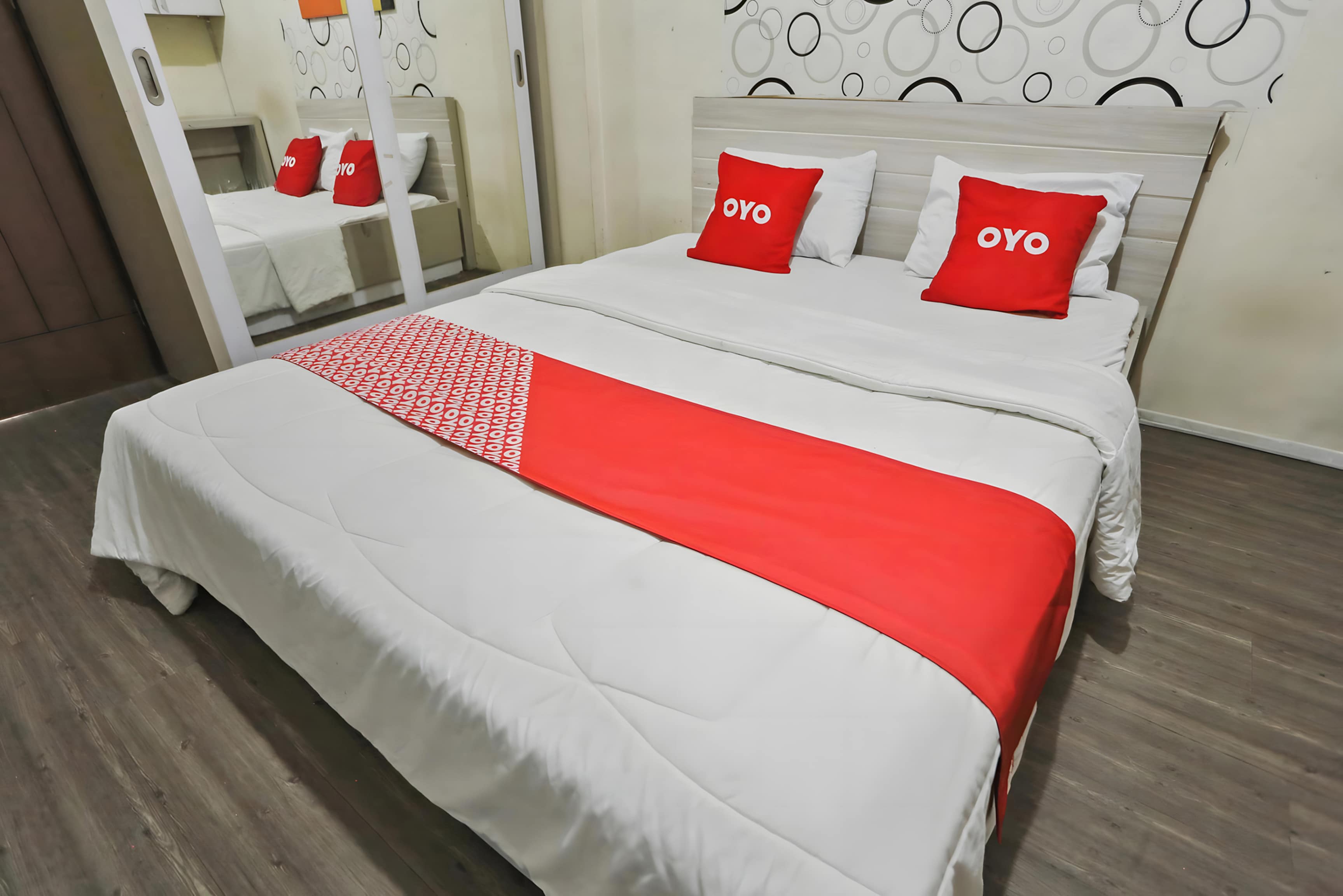 OYO 93761 Kemang View By Room 88, OYO Hotels Bekasi, Book @ Rp54377 - OYO