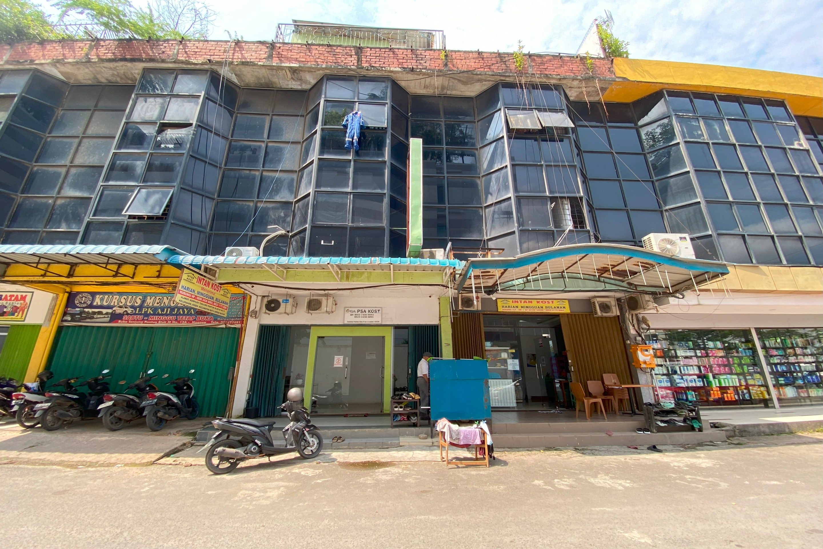 SPOT ON 93776 Intan HomestayNearAnugrah Sinar Lautan, OYO Hotels Batam ...