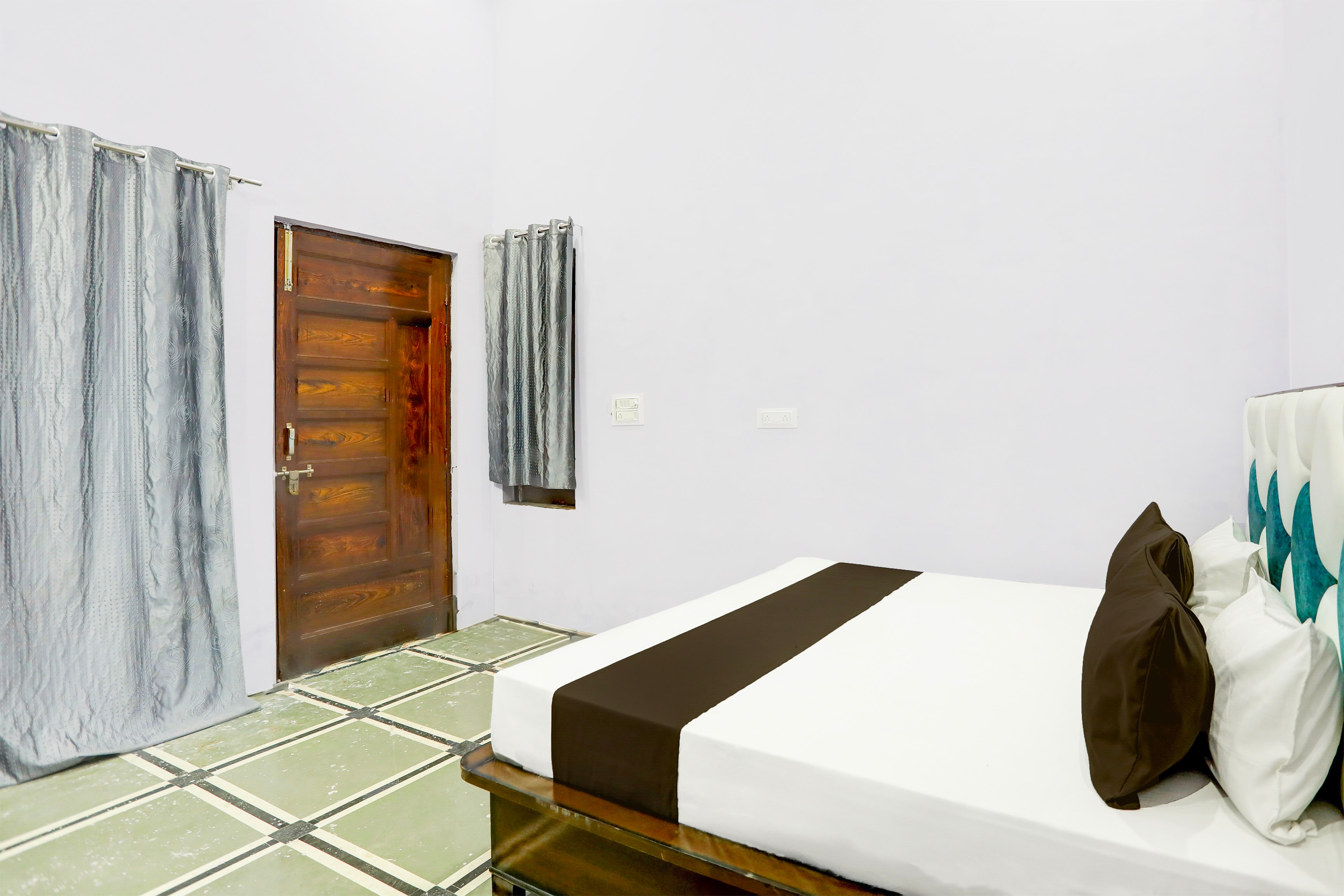 Hotel O HEAVEN HOTEL, Flagship Meerut, Book @ ₹684 - OYO