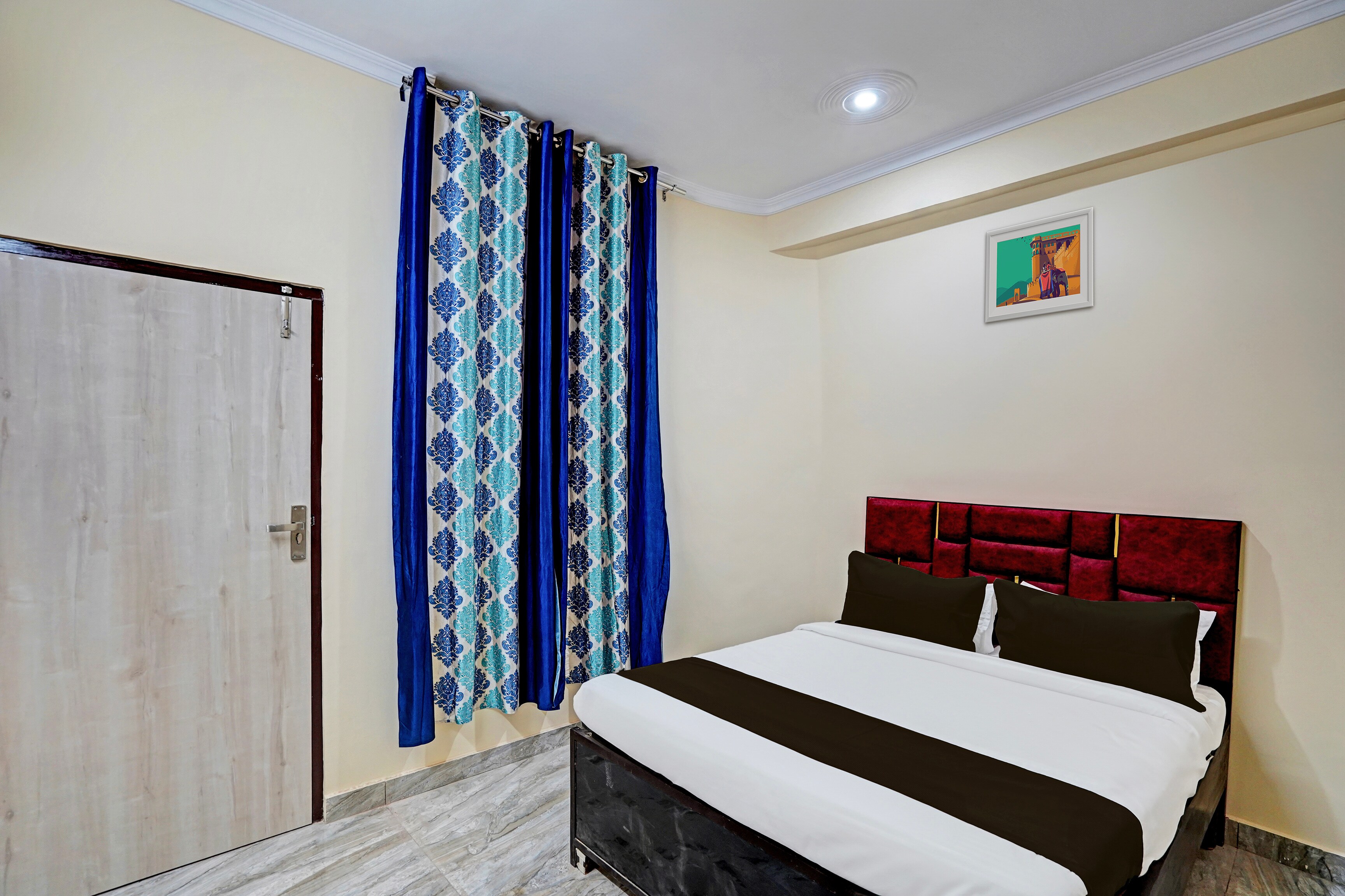 Hotel O NEW STAR ROOMS, Flagship Noida, Book @ ₹662 - OYO