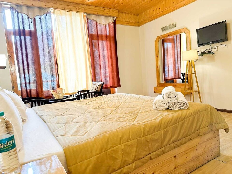 Collection O Hotel Grey Jade, Collection O Goa, Book @ ₹1641 - OYO