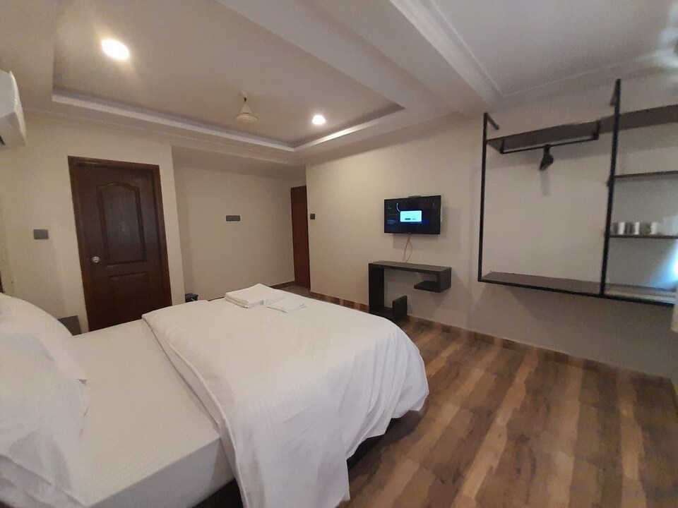 Collection O Hotel Grey Jade, Collection O Goa, Book @ ₹1641 - OYO