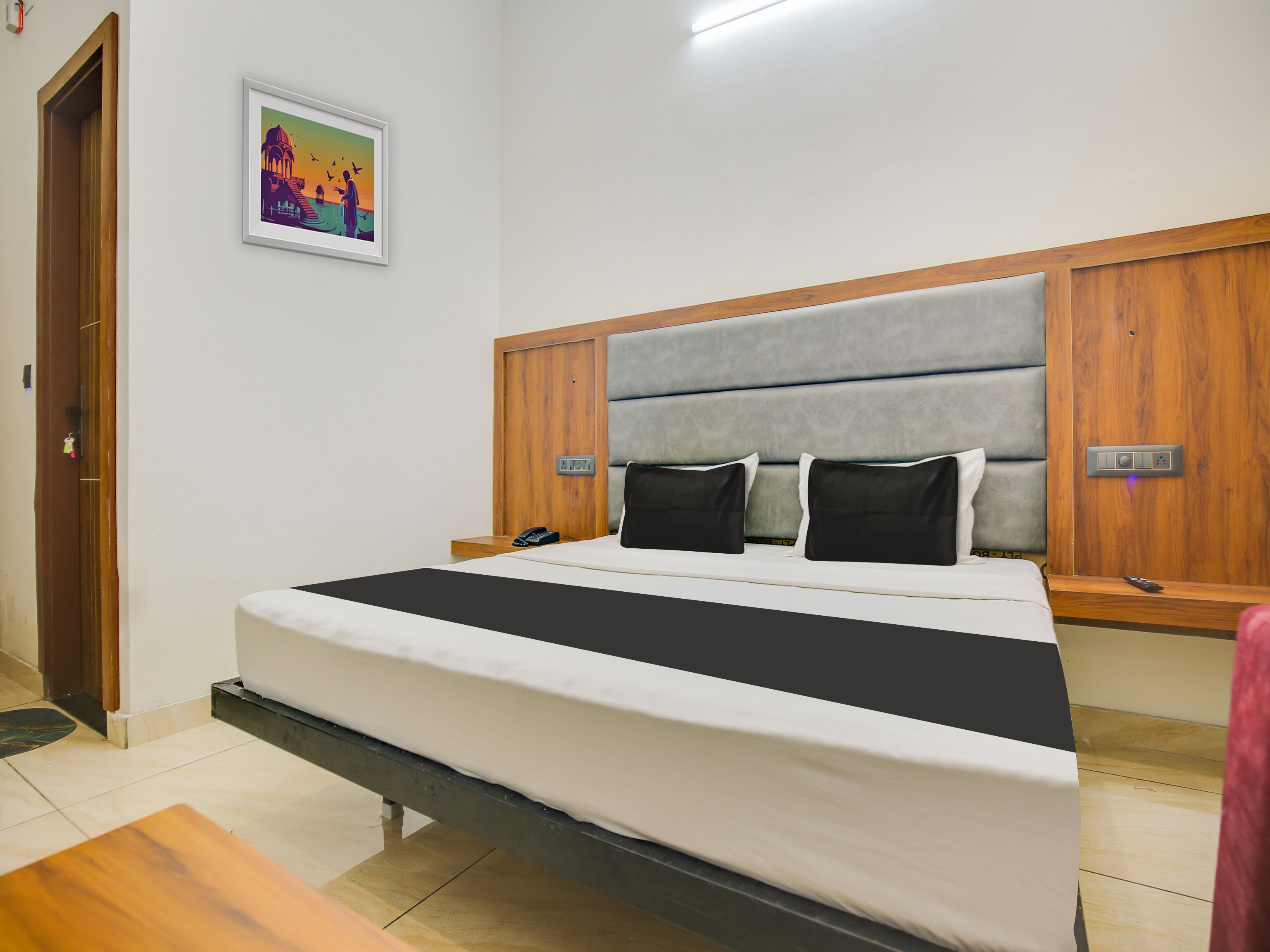 Hotel O Shree Ji Hotel & Banquet, Flagship Karnal, Book @ ₹756 - OYO