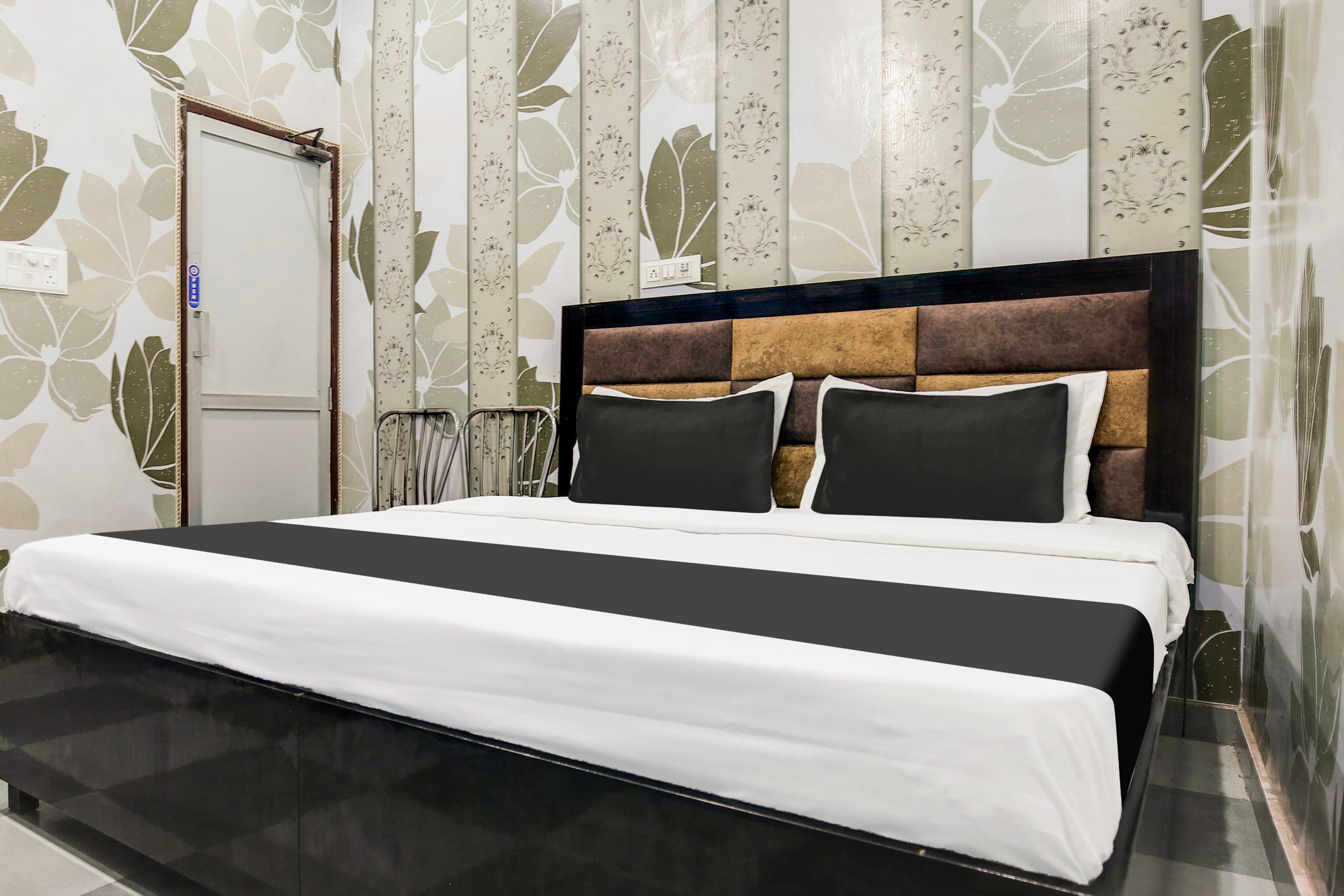 Hotel O Sunrise Guest House, Flagship Karnal, Book @ ₹684 - OYO