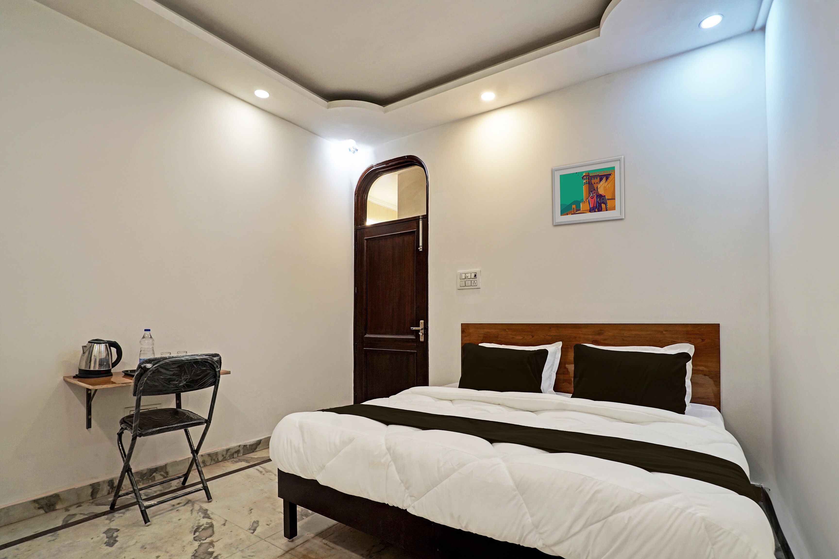 OYO Kiiza Stay House, Flagship Delhi, Book @ ₹906 - OYO