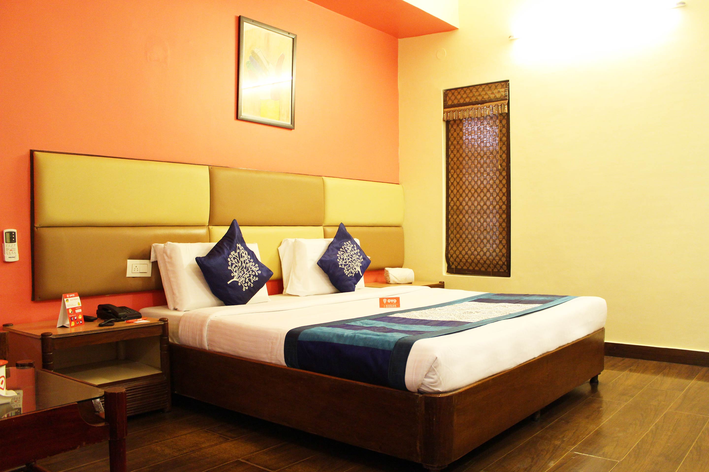 OYO Rooms 019 Clock Tower Tehsil Chowk, OYO Rooms Dehradun, Book ...