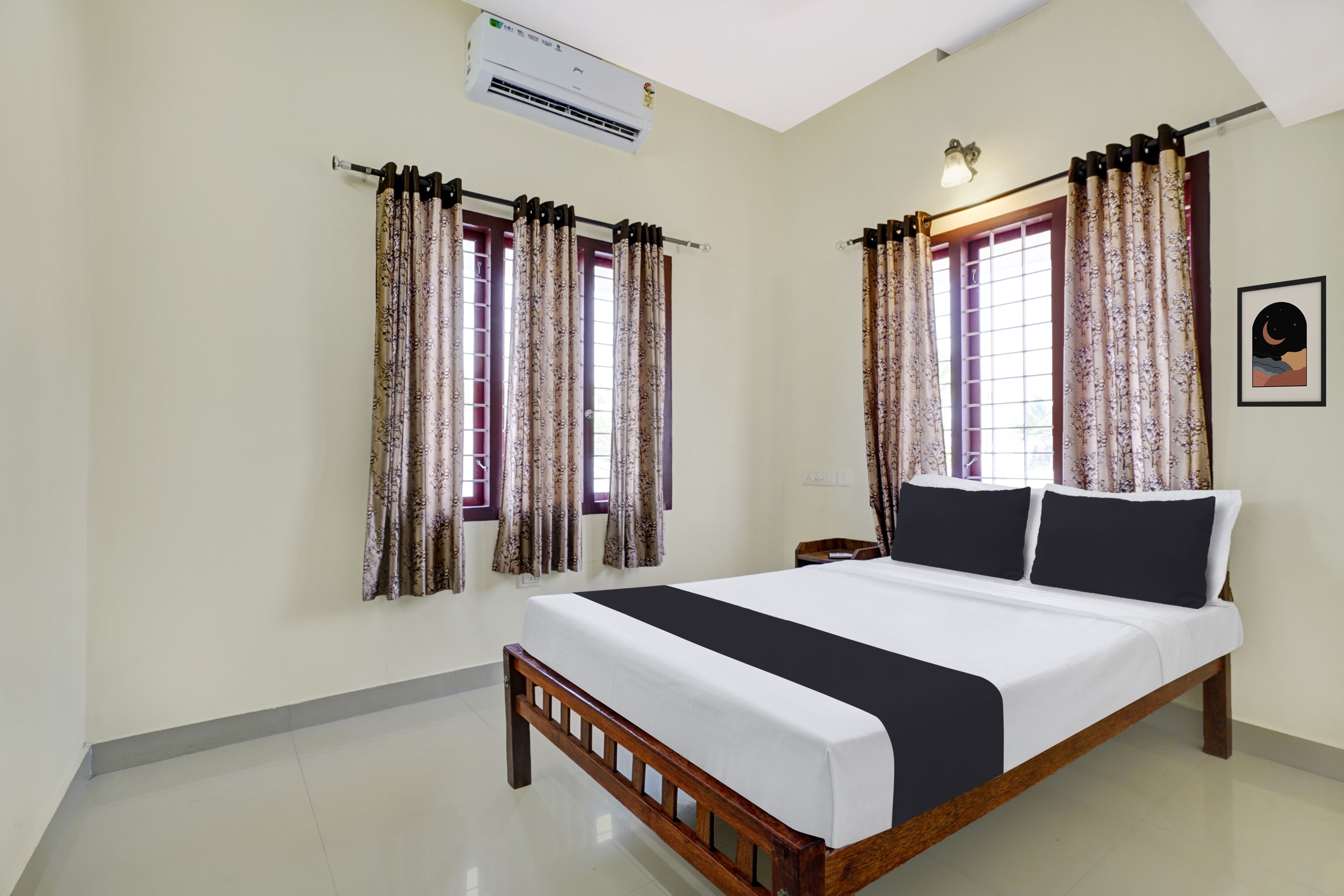 Hotel O loyal Dreams, Flagship Kochi, Book @ ₹762 - OYO