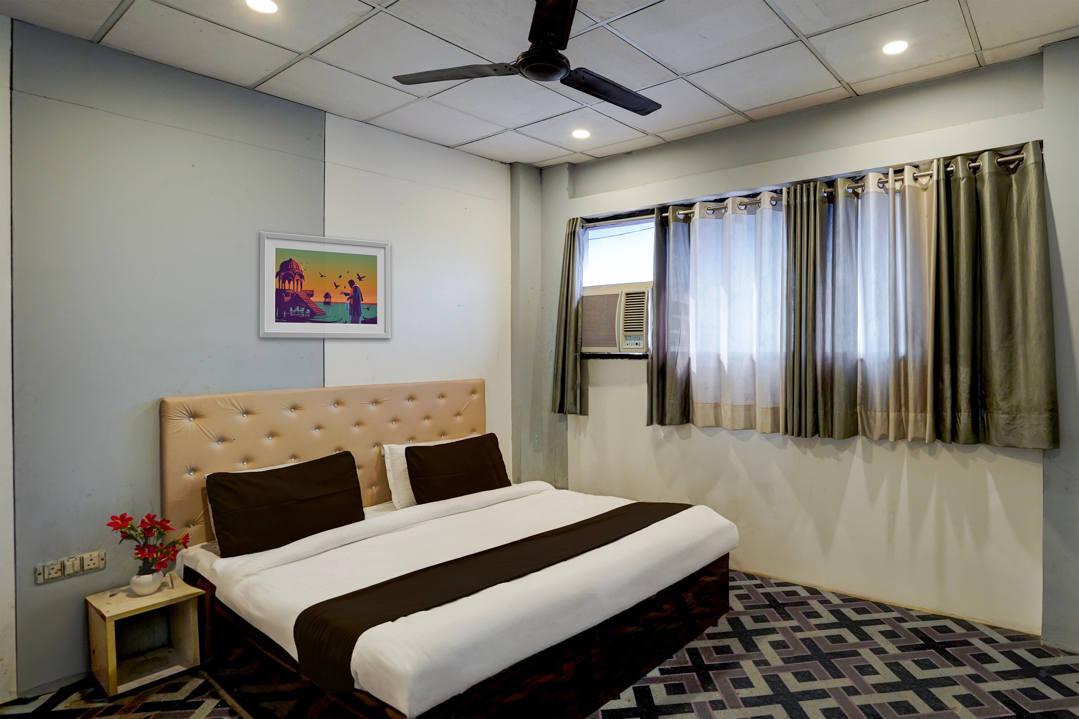Hotels in Shorab Gate Bus Stand, Meerut Starting @ ₹412 - Upto 80% OFF ...