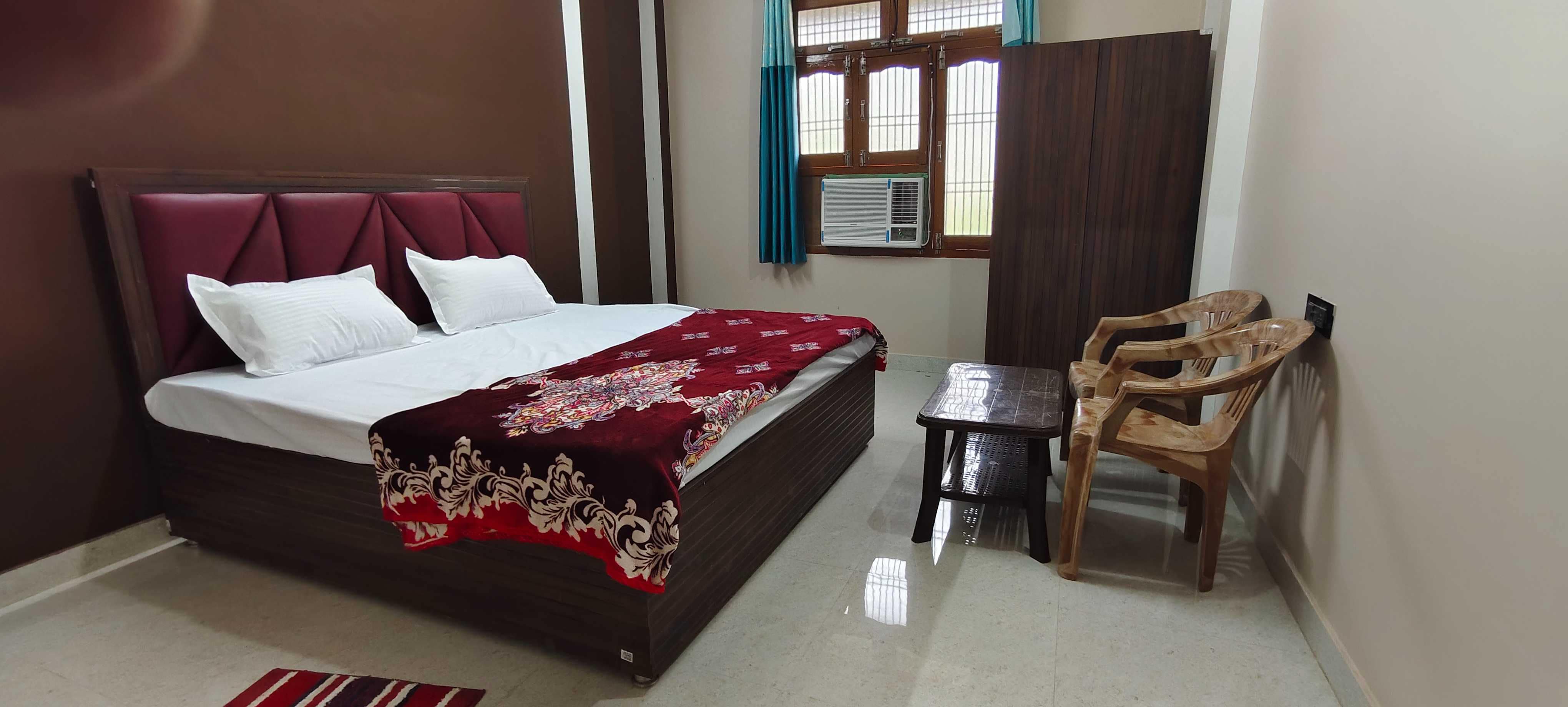 Happy Stay INN, Home Ayodhya, Book @ ₹1266 - OYO