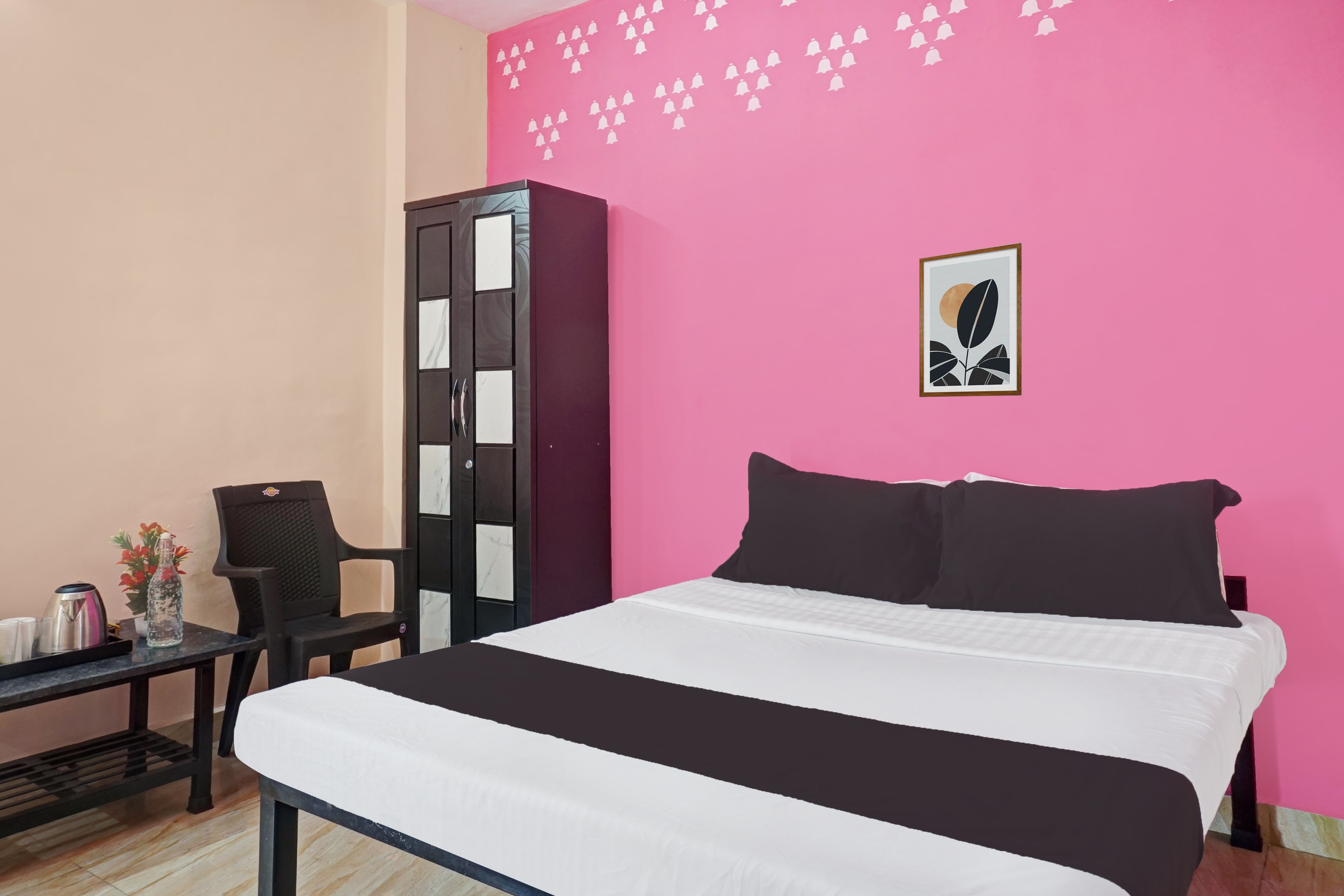 Hotel O Sky 7 Lodge, Flagship Pune, Book @ ₹728 - OYO