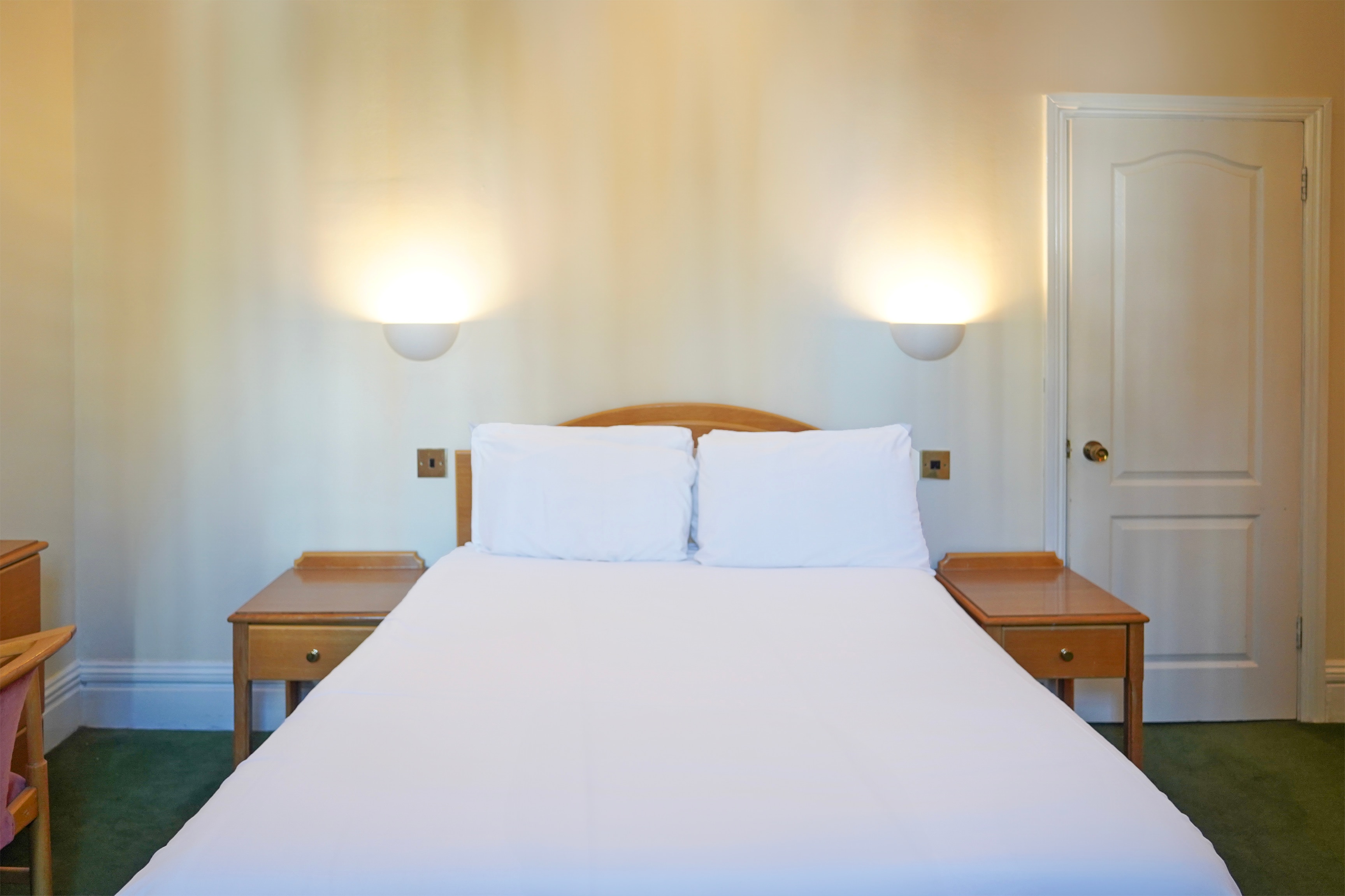 Brighton Hotels - Book Online Hotels in Brighton,UK £47 with upto 36%OFF