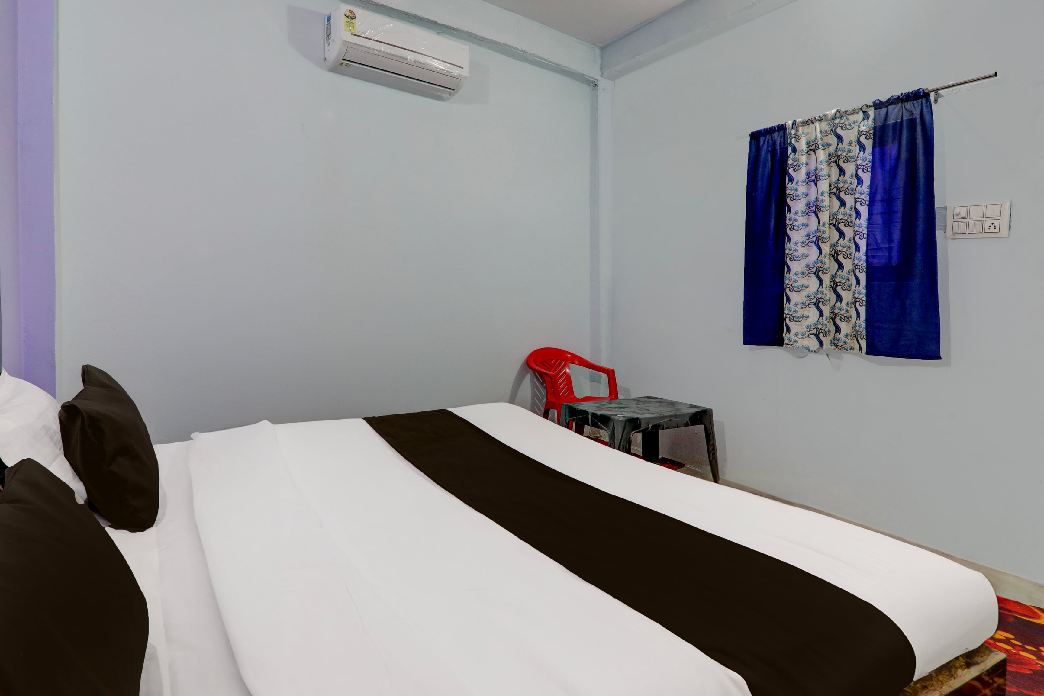 Hotel O by OYO Amit Galaxy Hotel, Flagship Lucknow, Book @ ₹762 - OYO