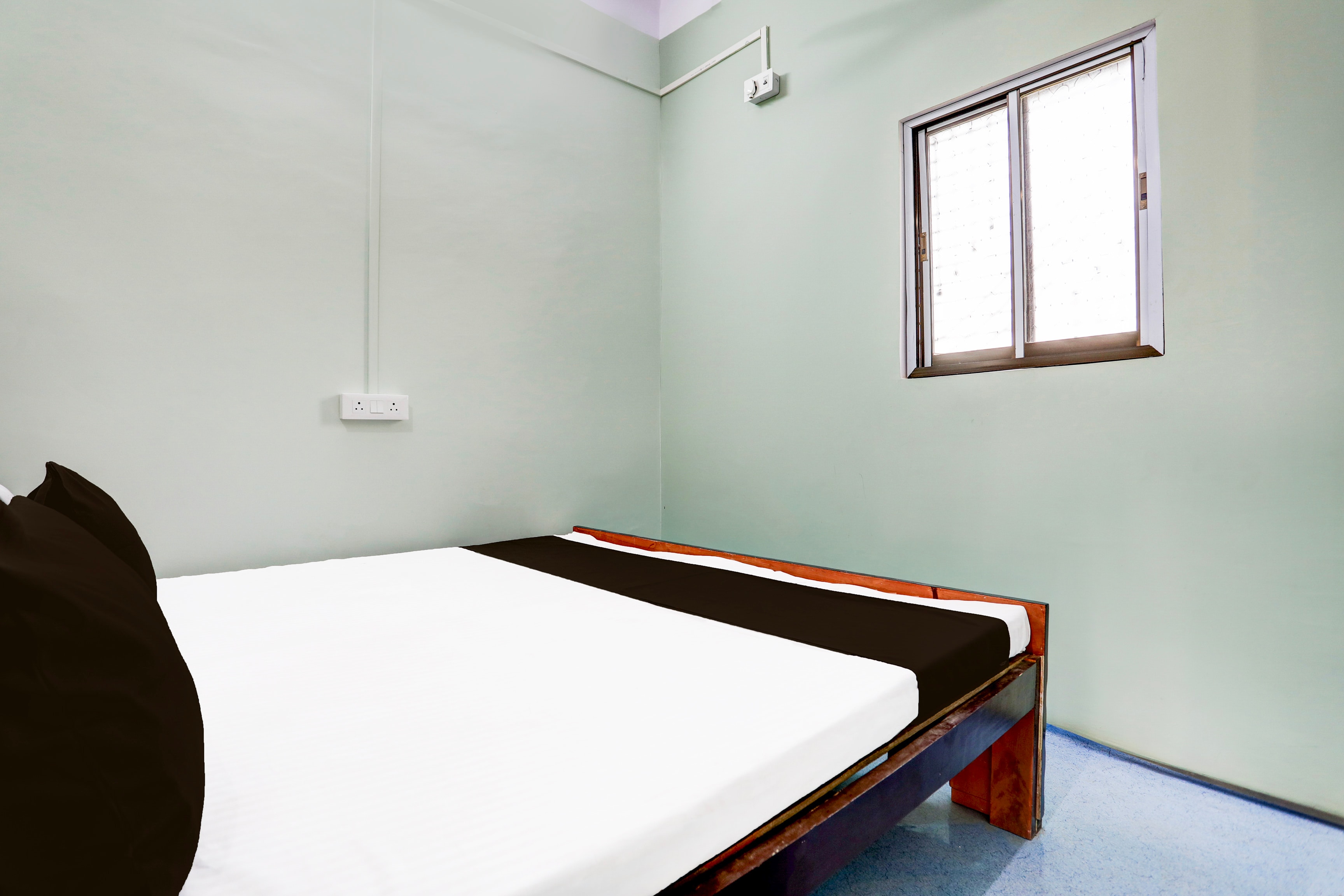 Hotel O V.K. Hotel, Flagship Prayagraj, Book @ ₹2321 - OYO