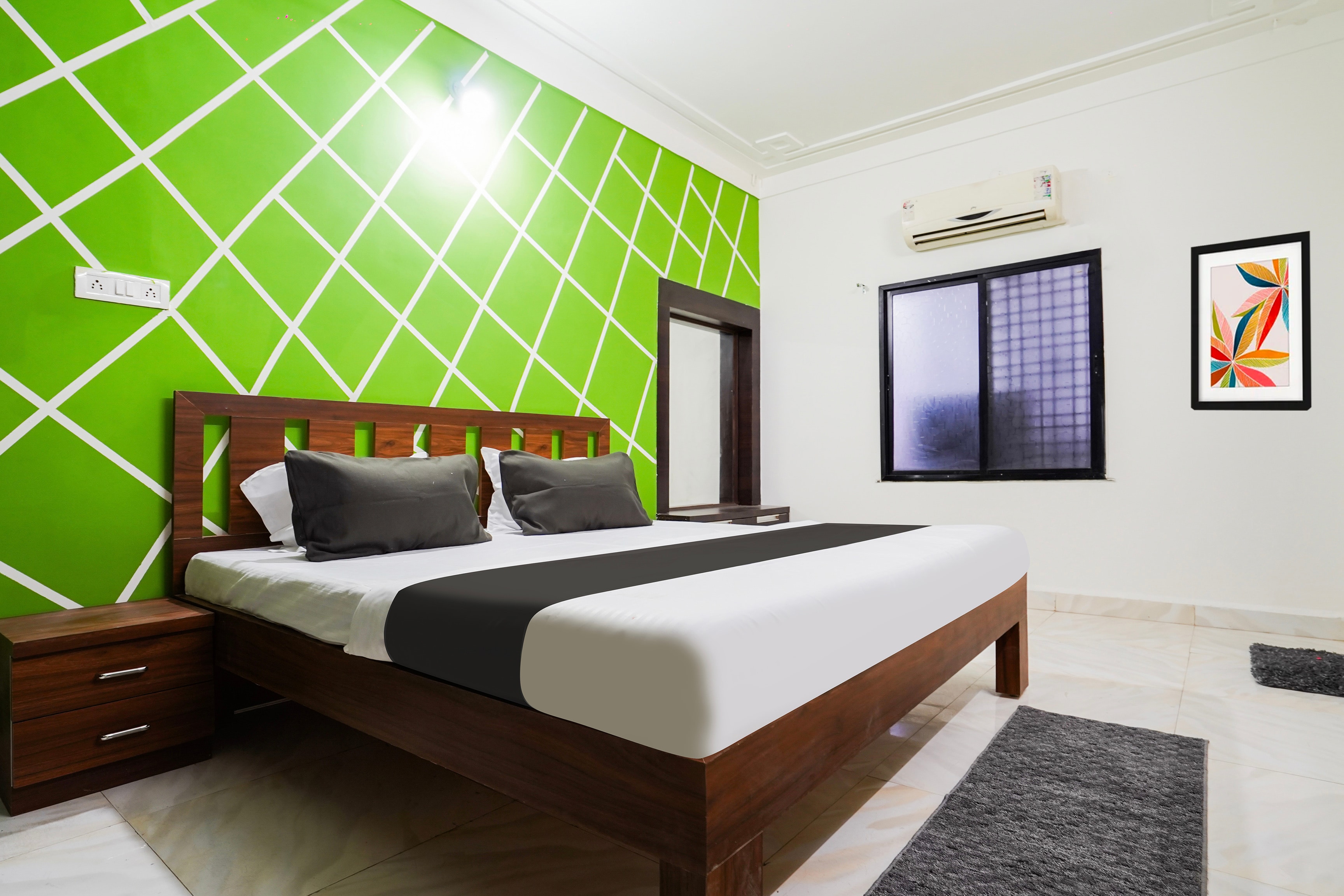 Hotel O by OYO The Heaven Inn, Flagship Nagpur, Book @ ₹847 - OYO