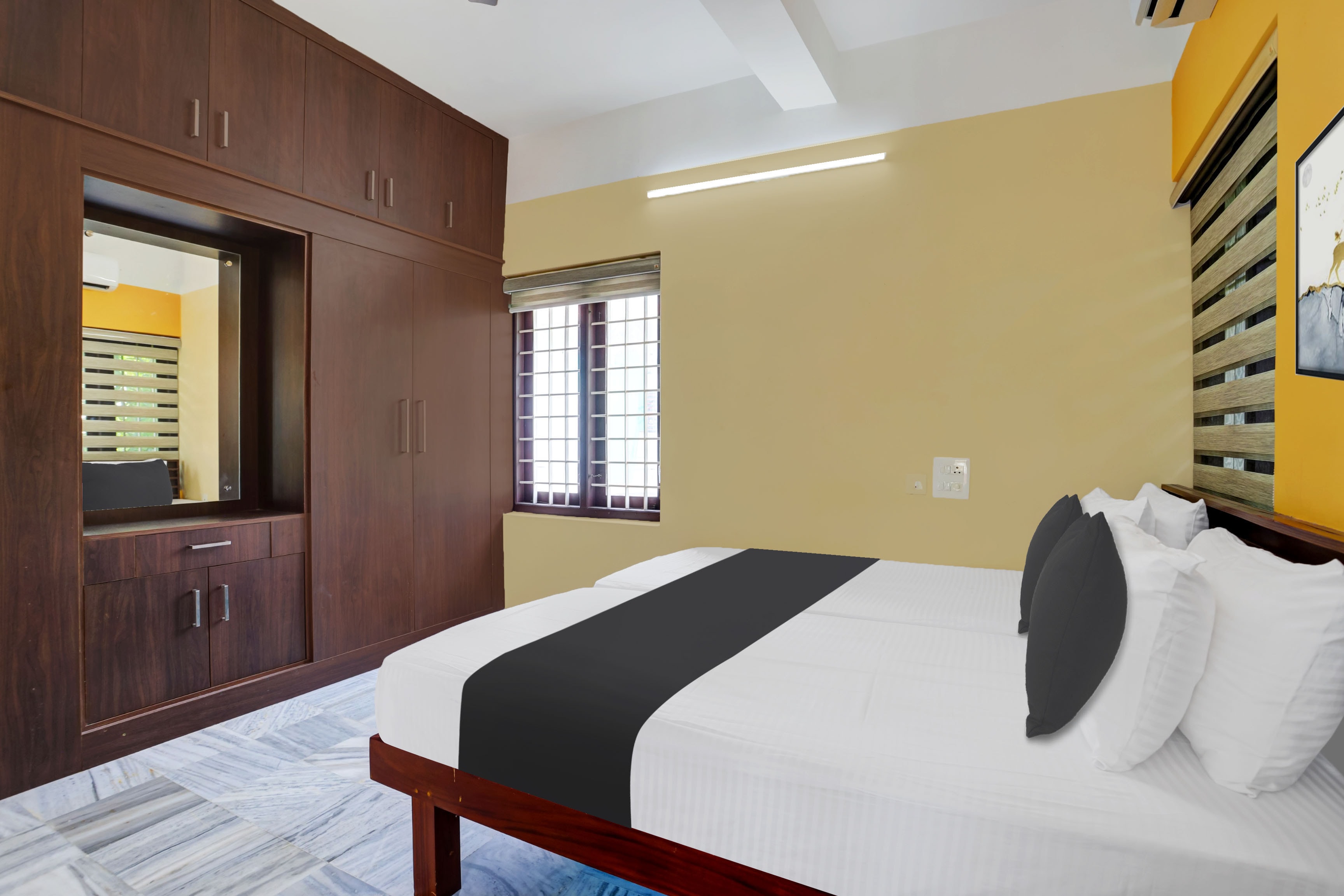 Super Hotel O LM RESIDENCY, Flagship Trivandrum, Book @ ₹1101 - OYO