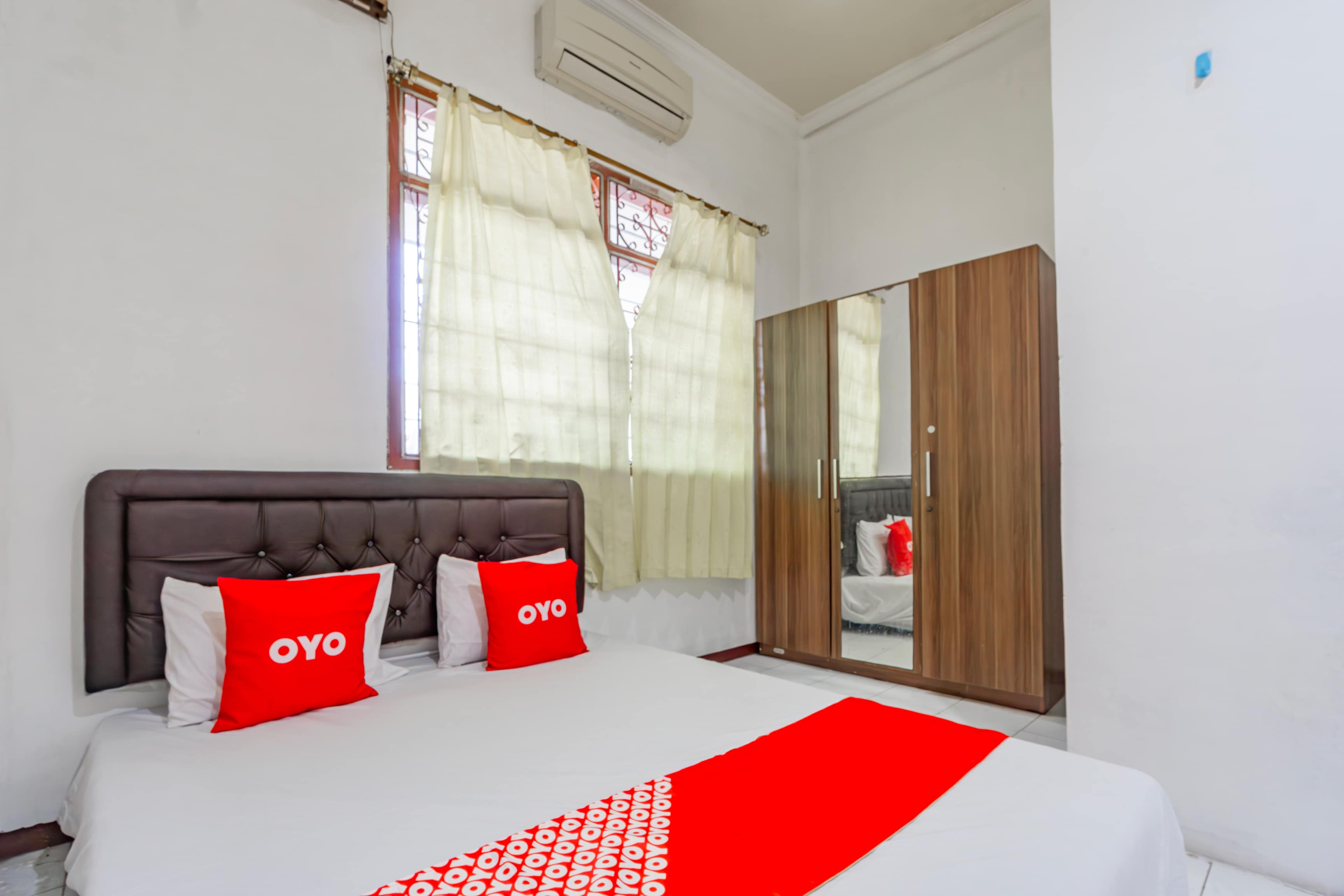 OYO Life 93979 Gubeng Homestay Syariah, OYO Hotels Surabaya, Book ...