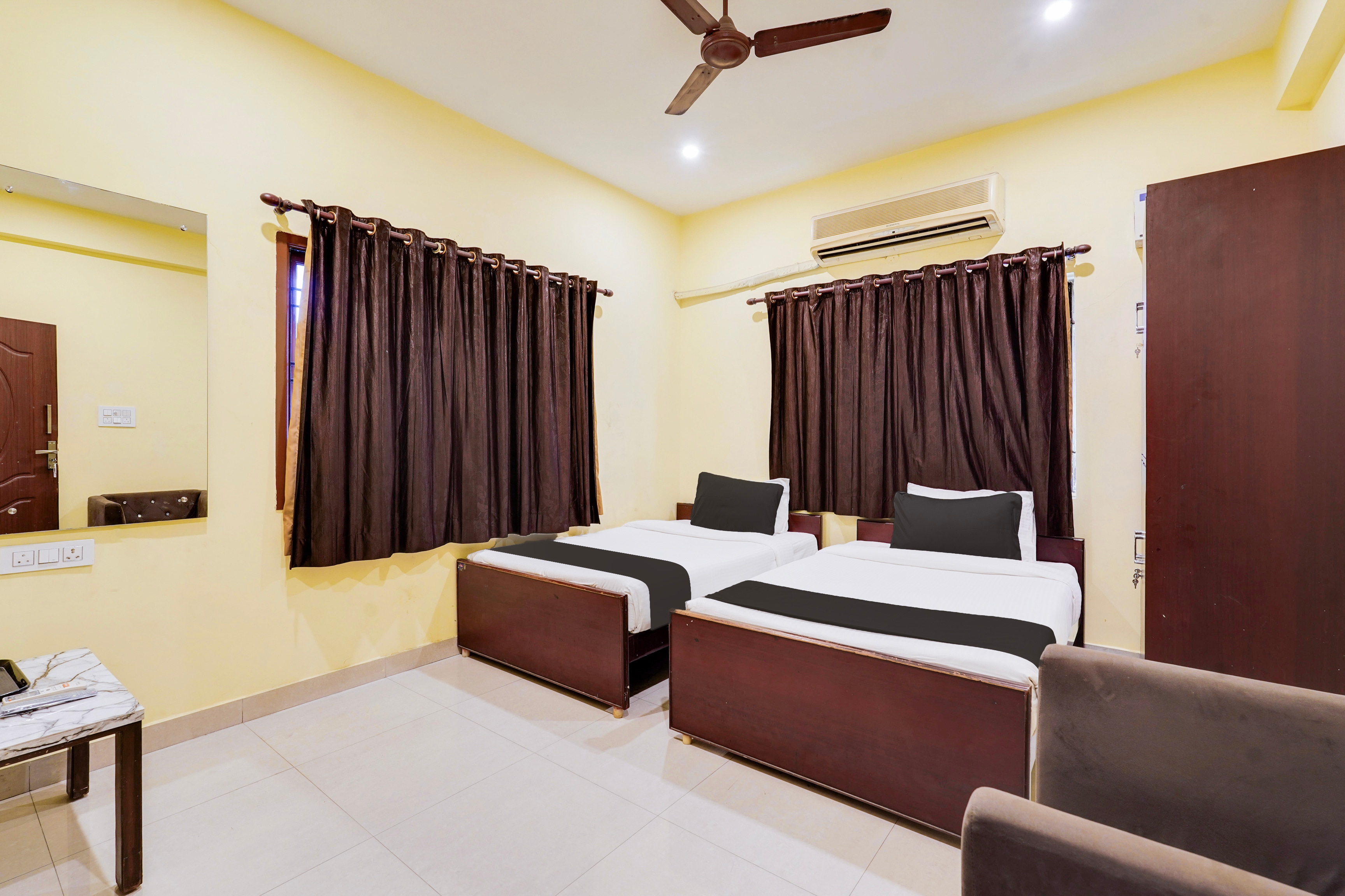 Hotel O Earth Hotel Vadapalani, Flagship Chennai, Book @ ₹1896 - OYO