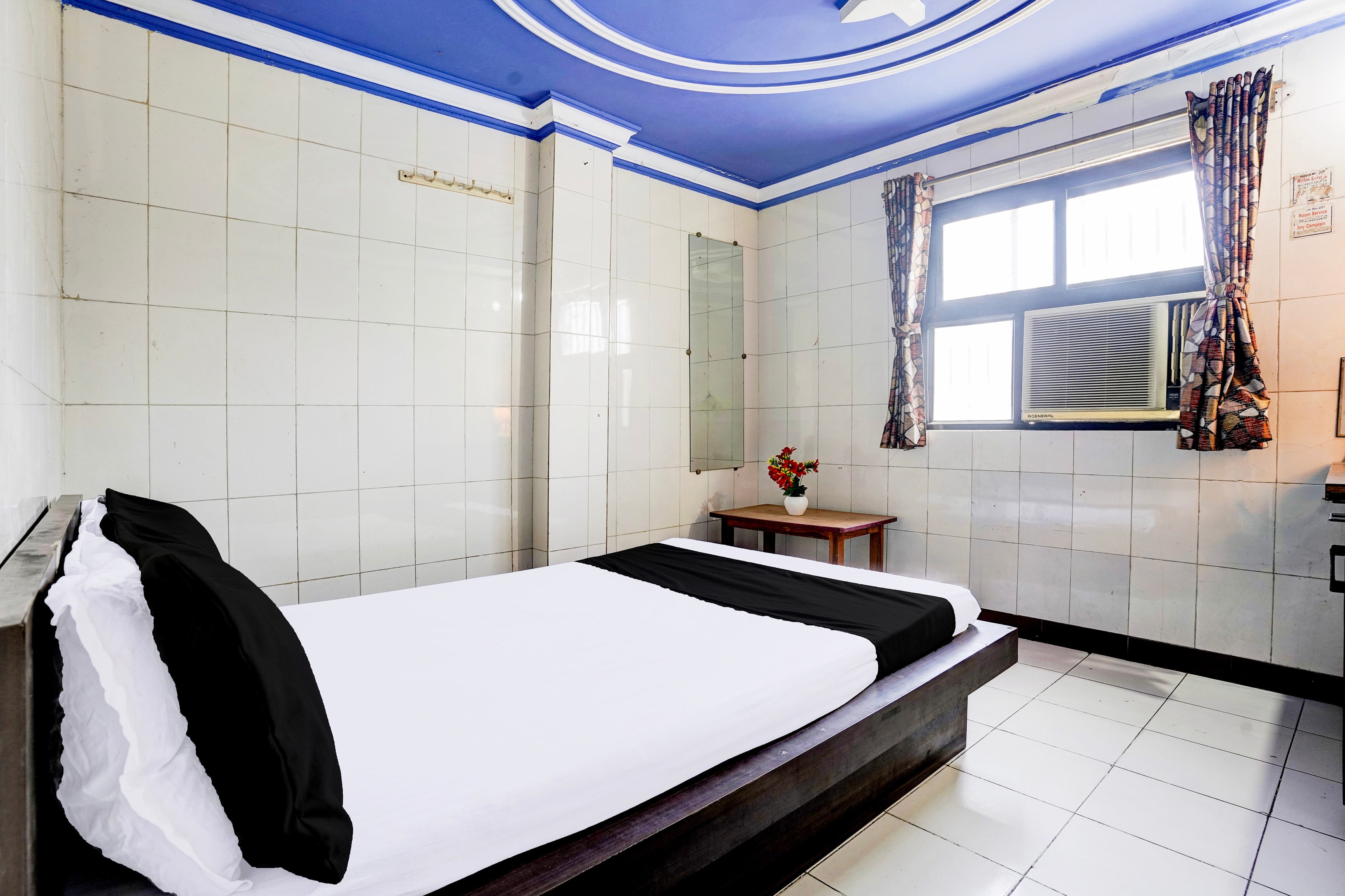 Hotel O Swagat Guest house, Flagship Ahmedabad, Book @ ₹933 - OYO