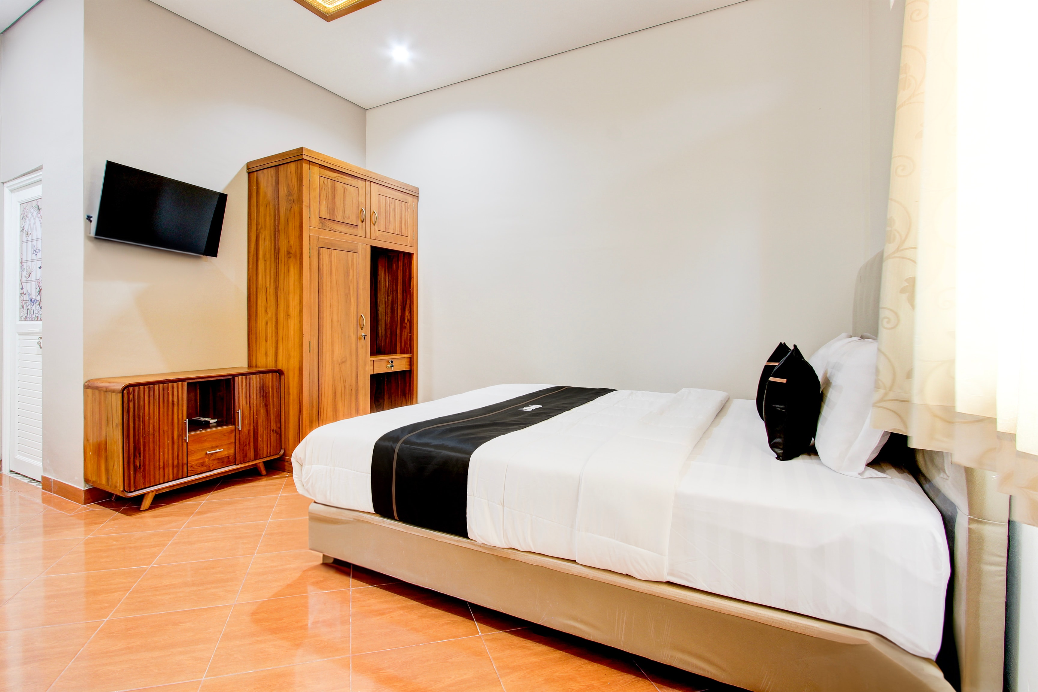 Capital O Hotels in Terminal Bus Muntilan, Magelang Starting @ Rp43154 ...