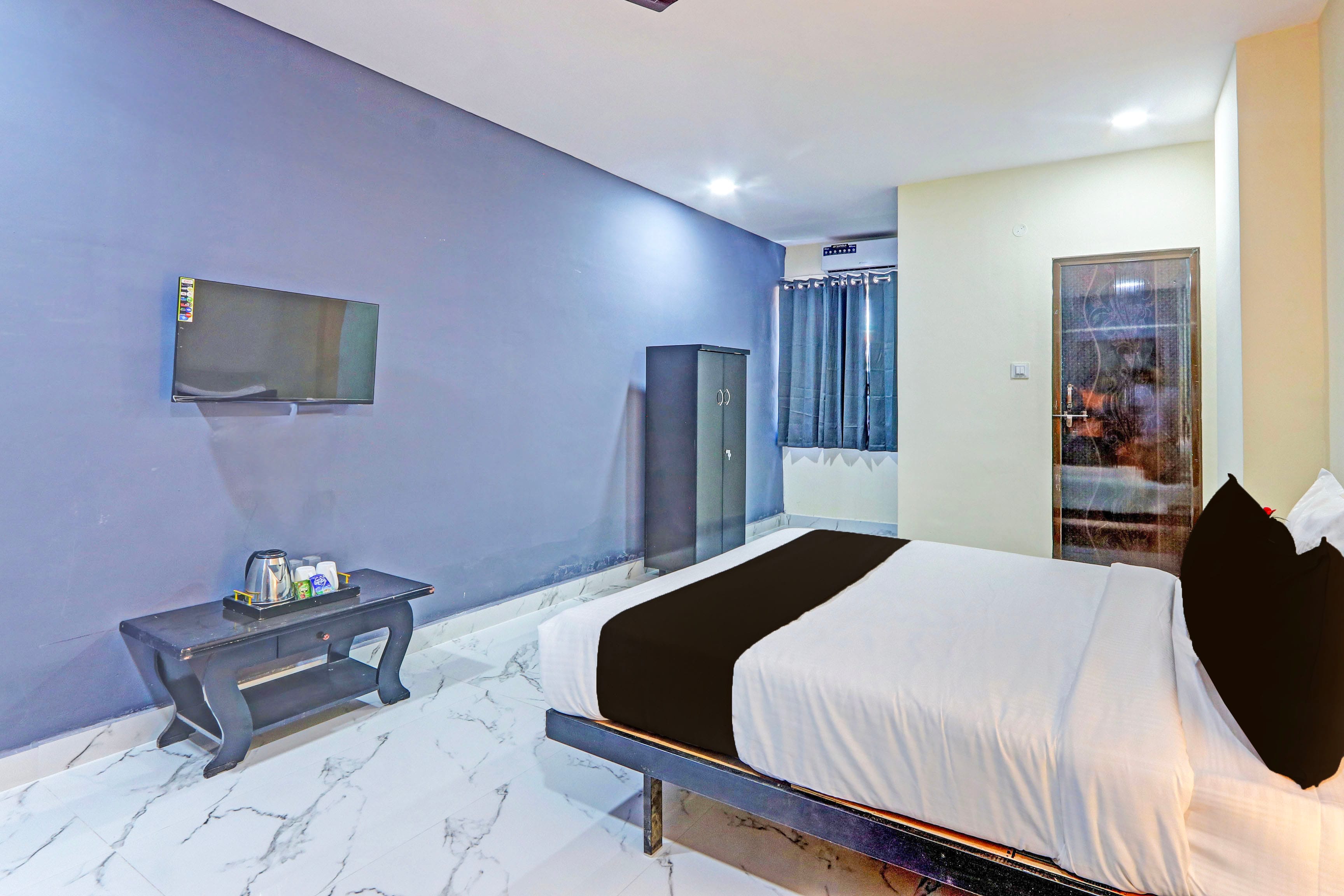 Hotel O UNIQUE SUITES FIVE, Flagship Hyderabad, Book @ ₹832 - OYO