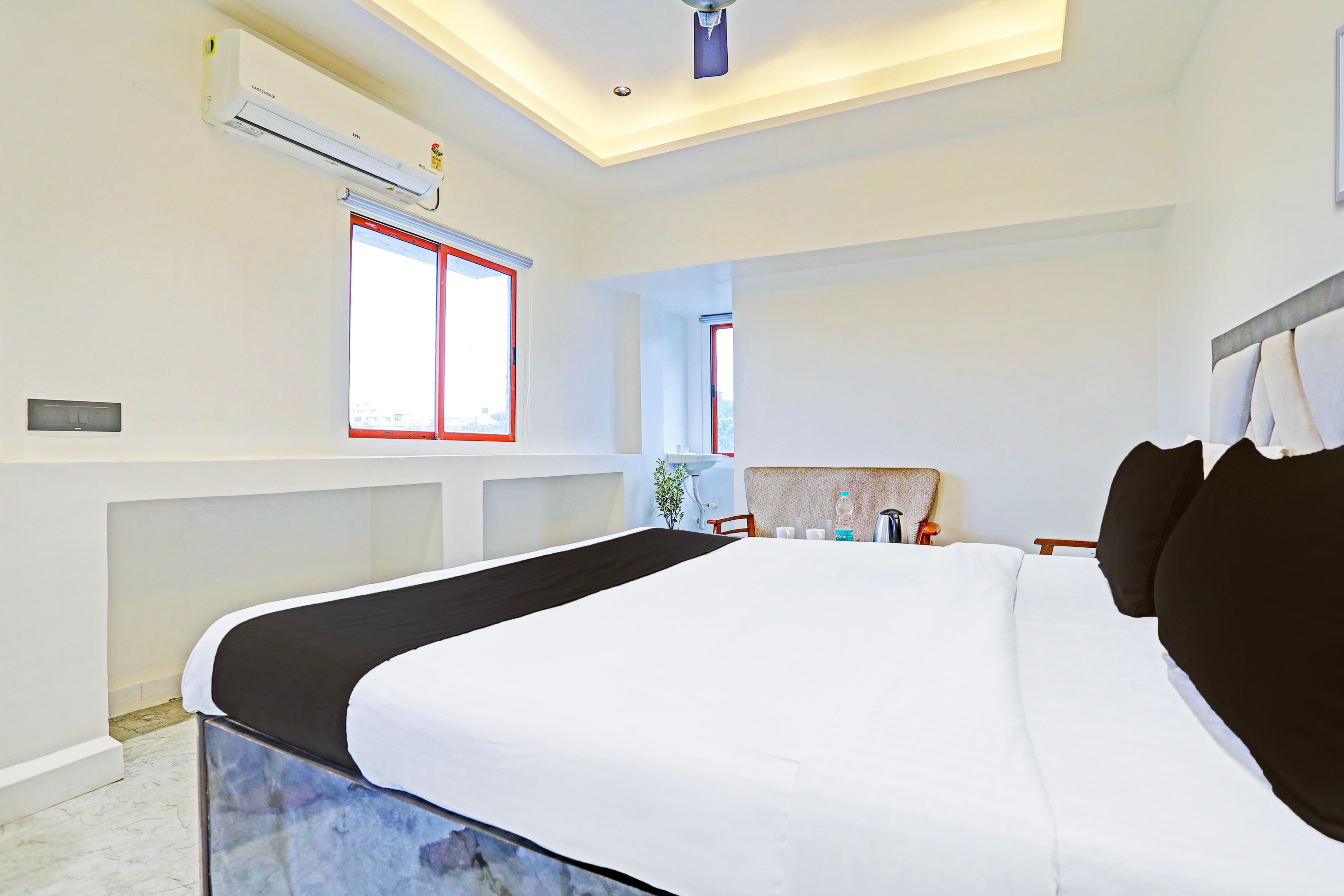 OYO 24 Rooms, Flagship Aurangabad, Book @ ₹1064 - OYO