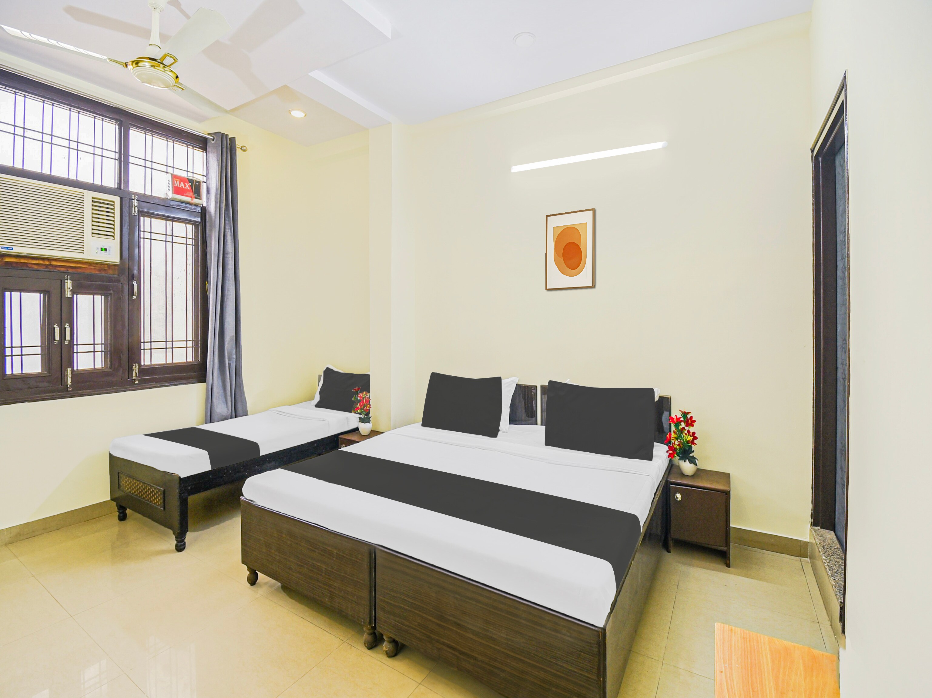 Hotel O Grand Sharma, Flagship Jaipur, Book @ ₹1594 - OYO